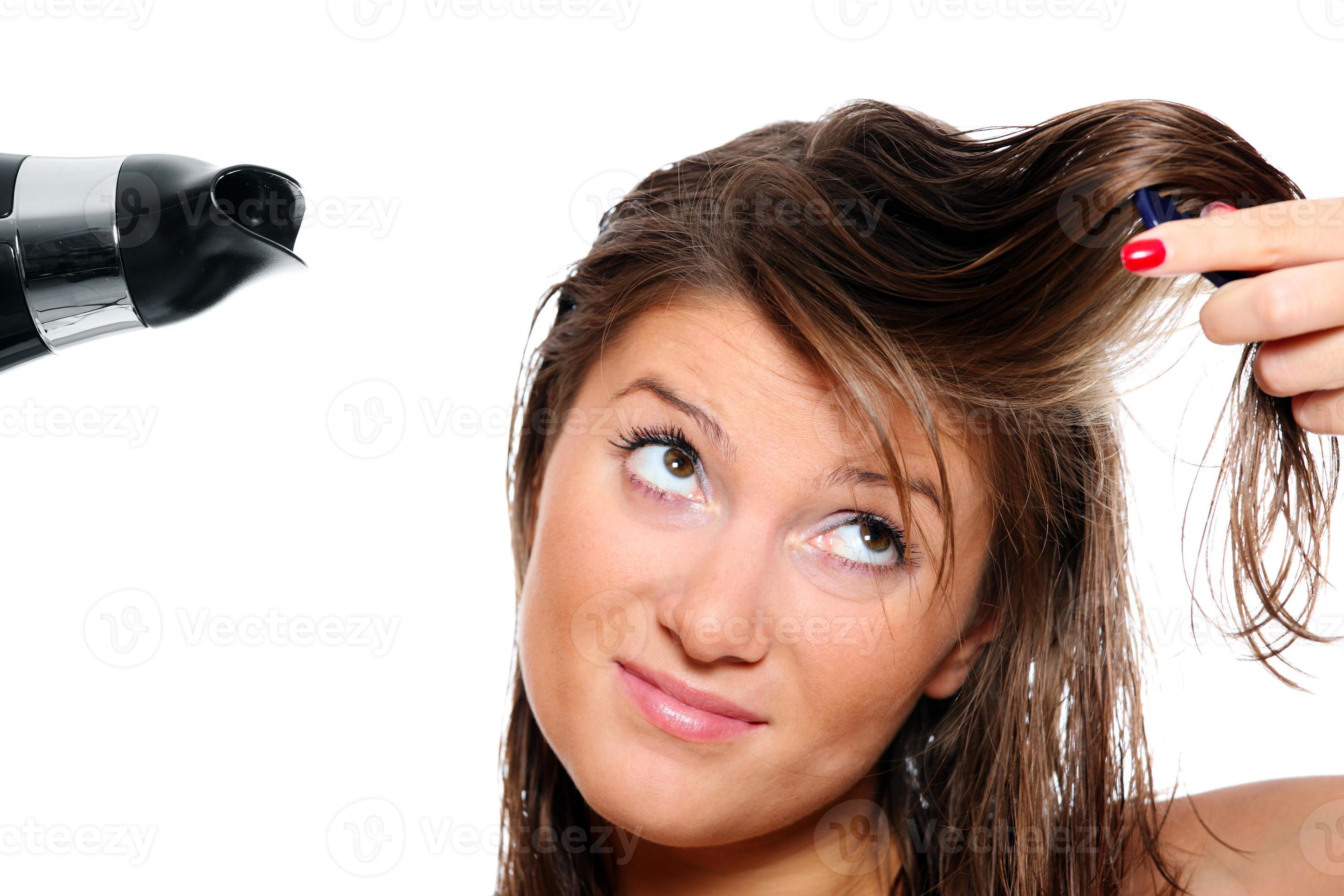 Young woman trying to brush her hair 15884327 Stock Photo at Vecteezy Young woman trying to brush her hair 15884327 Stock Photo at Vecteezy
