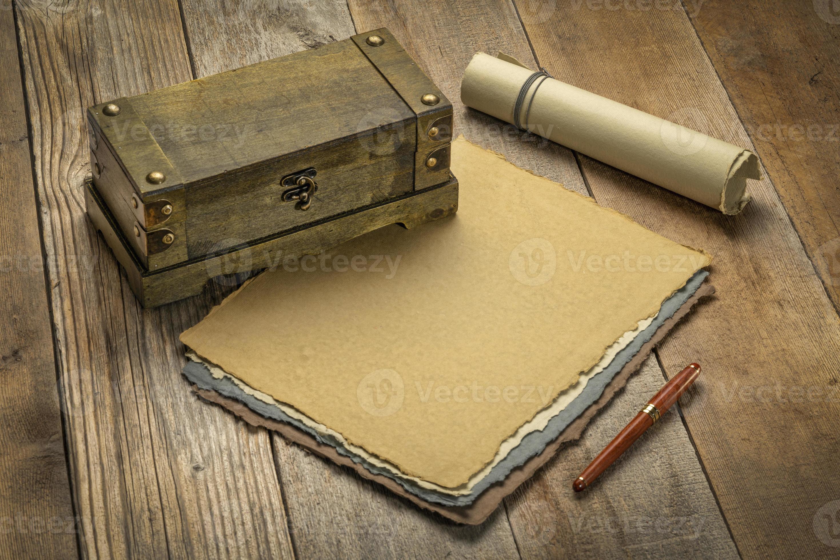 sheets of blank handmade paper with rough edges 15991935 Stock Photo at Vecteezy