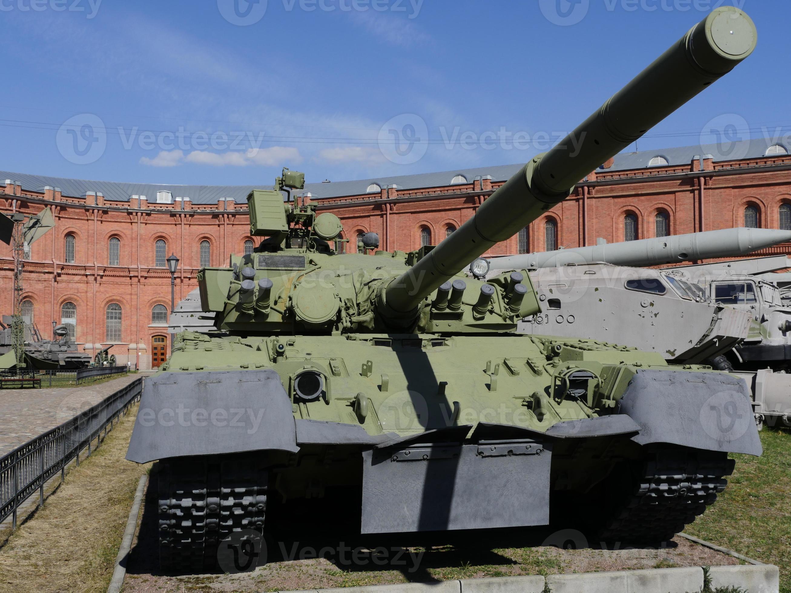 soviet tank t 72 front view close up 16036367 Stock Photo at Vecteezy