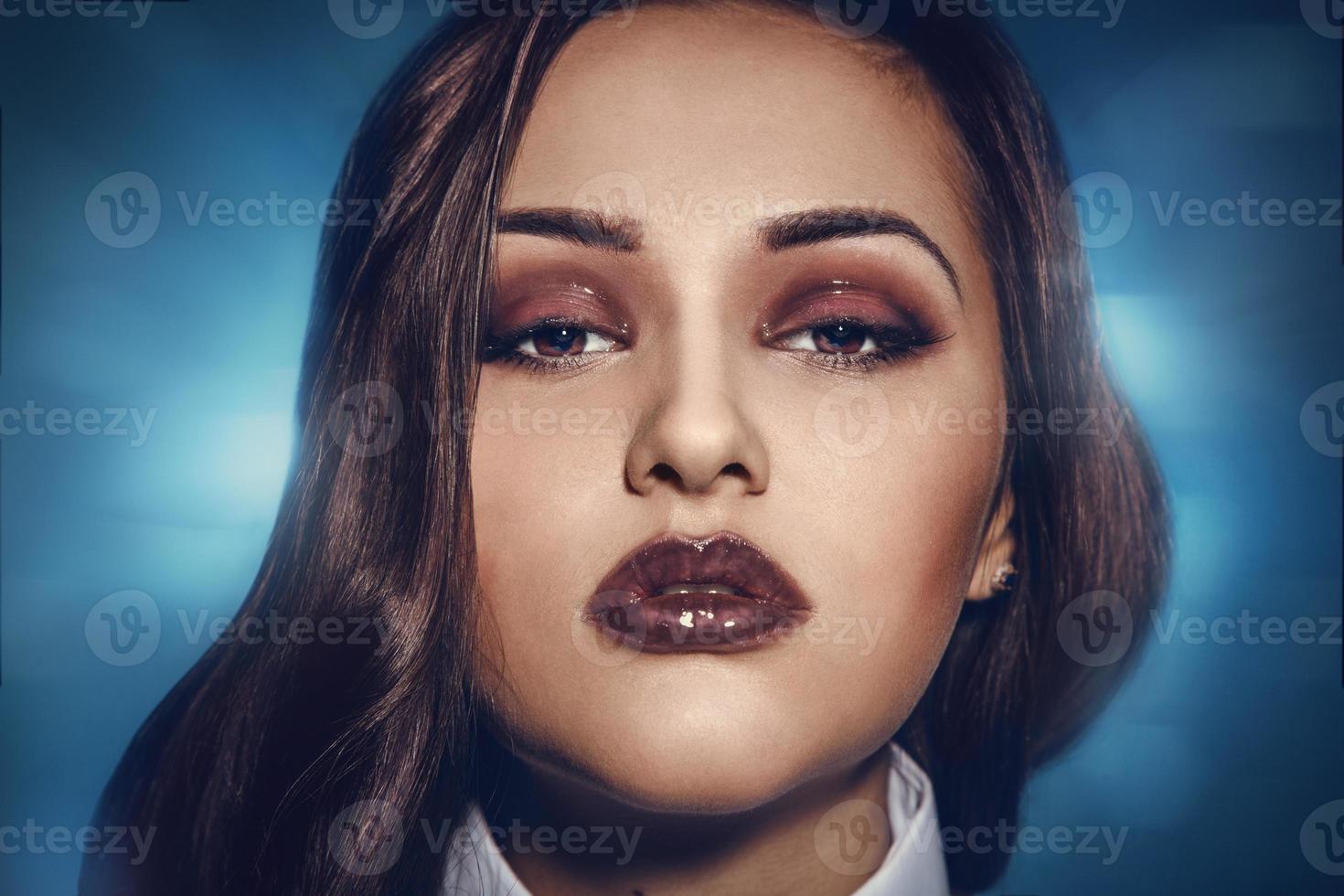 Young female model posing 16100263 Stock Photo at Vecteezy