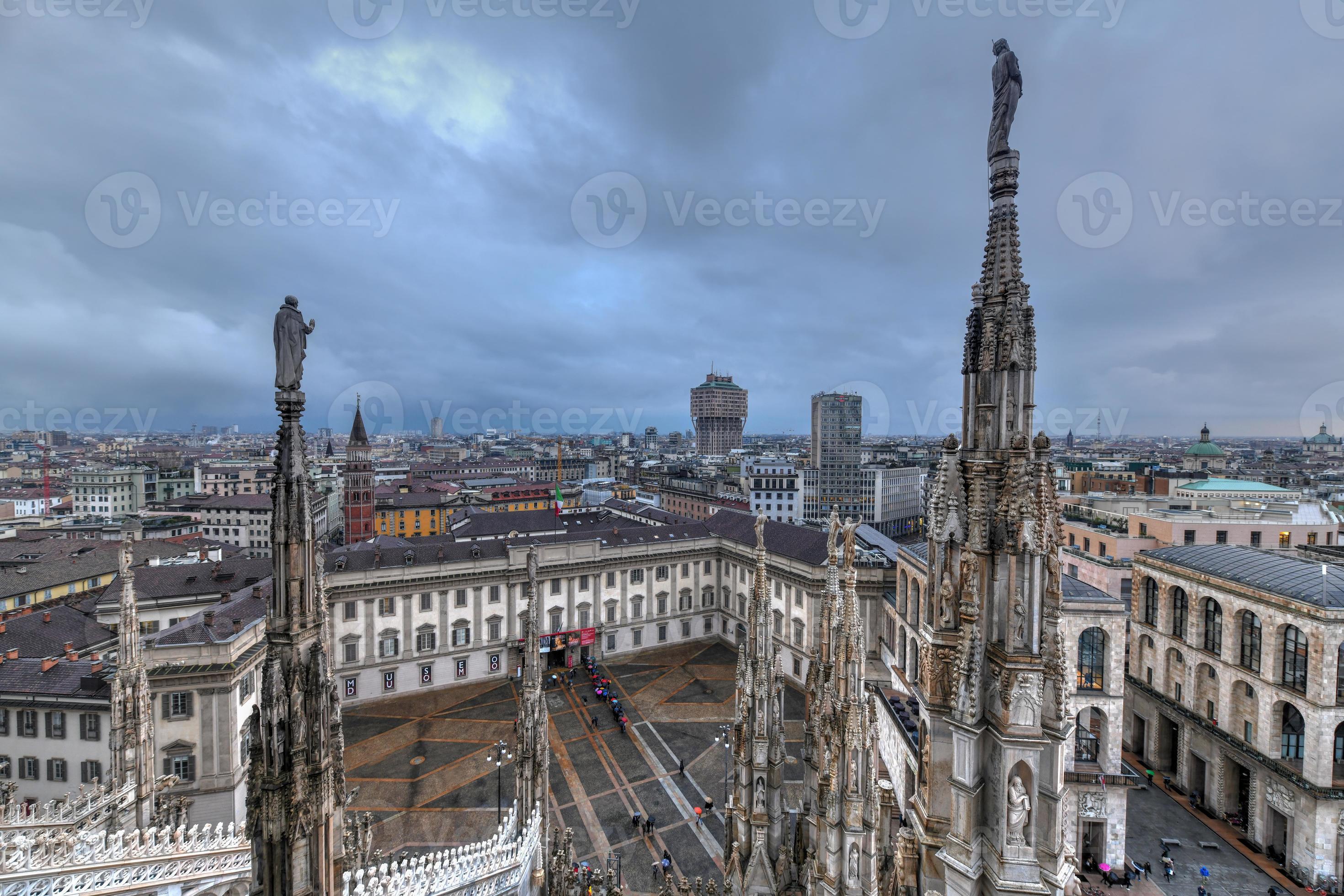 Milan Cathedral, Duomo di Milano, one of the largest churches in the ...