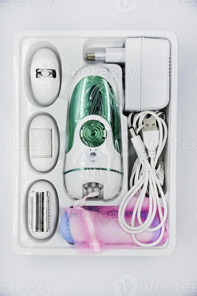 Maquinilla de afeitar eléctrica de mujer para lugares íntimos. un juego ... Maquinilla de afeitar eléctrica de mujer para lugares íntimos. un juego ...