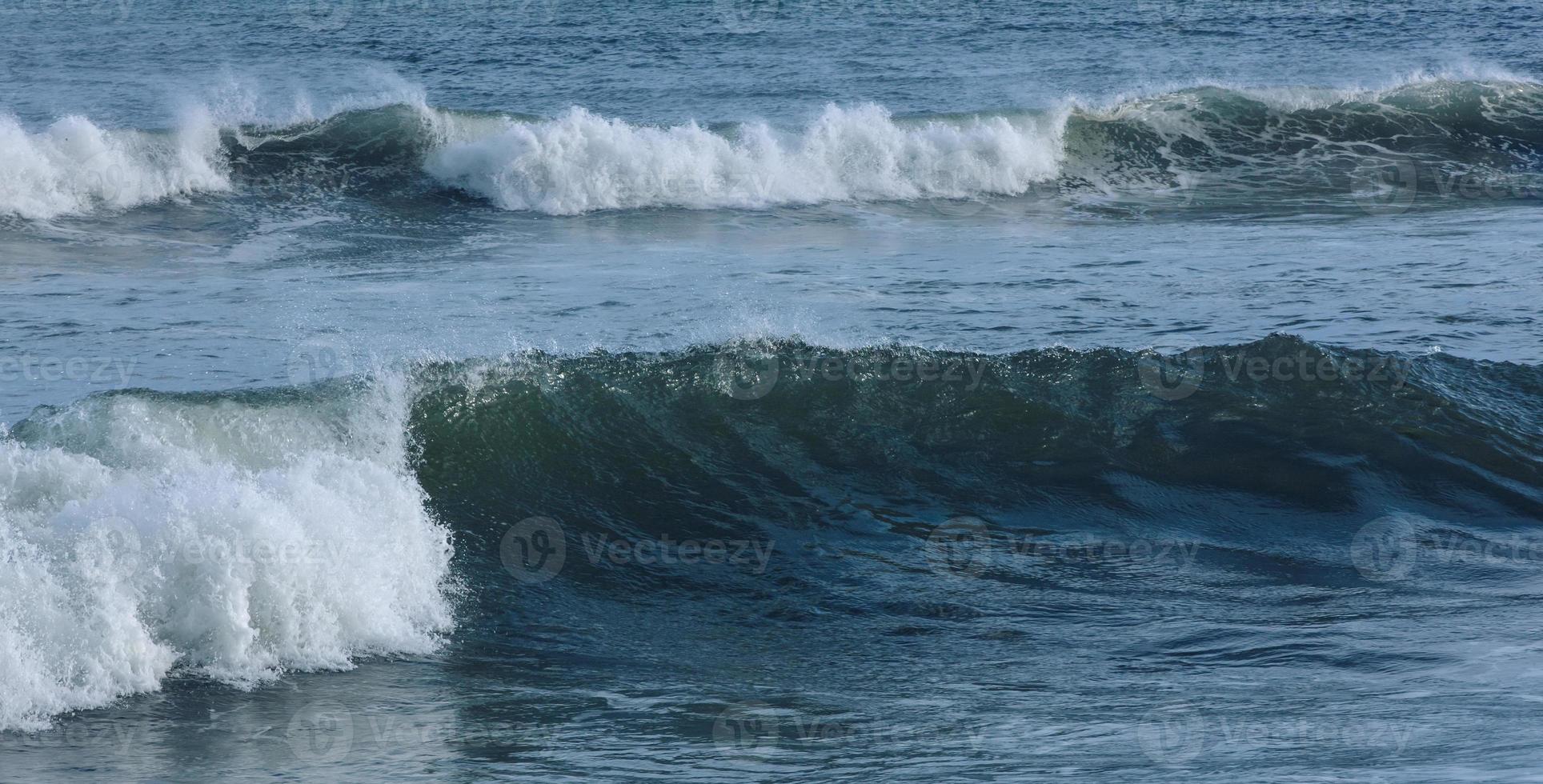 Big beautiful waves in the Pacific ocean on Kamchatka peninsula ...