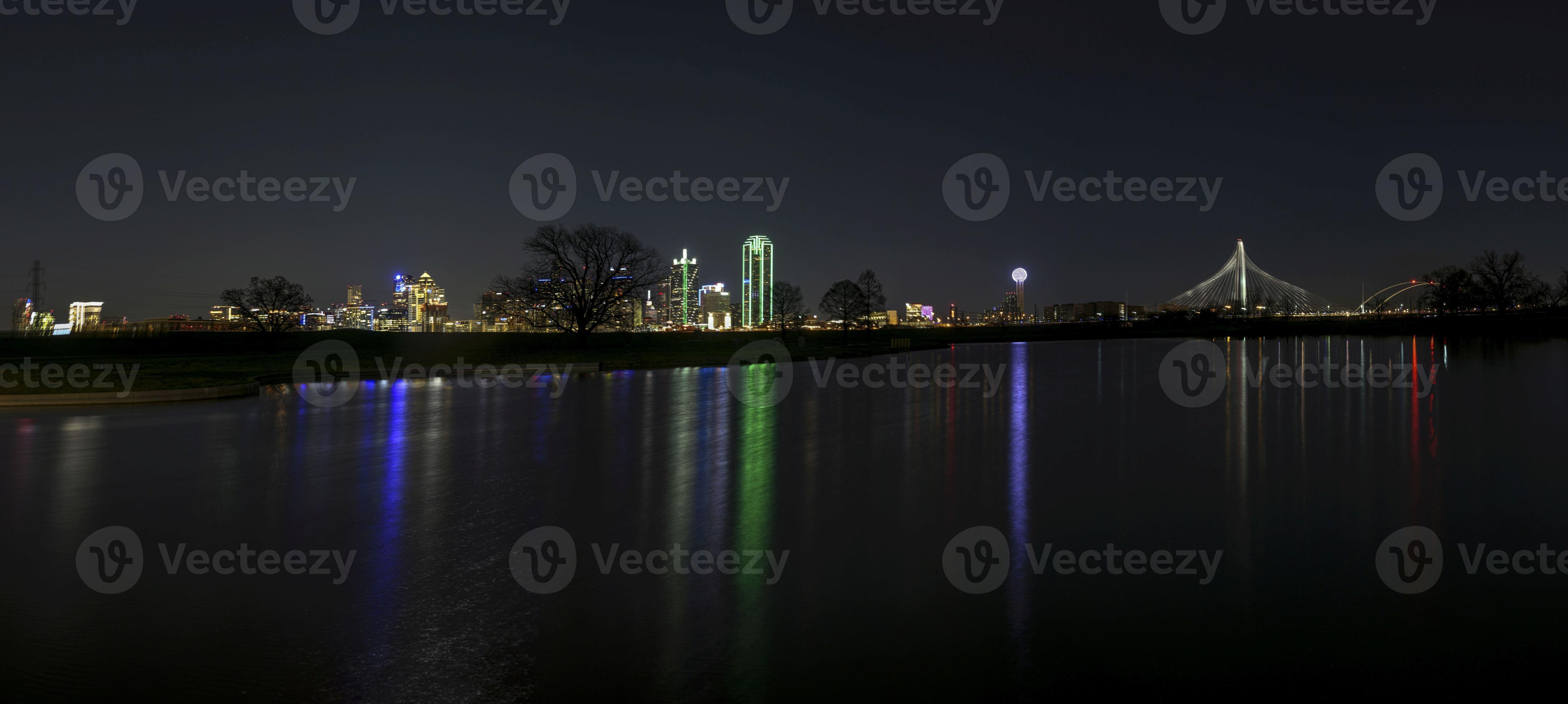 Panoramic picture of the Dallas Skyline from Trammel Crow Park at ... Panoramic picture of the Dallas Skyline from Trammel Crow Park at ...