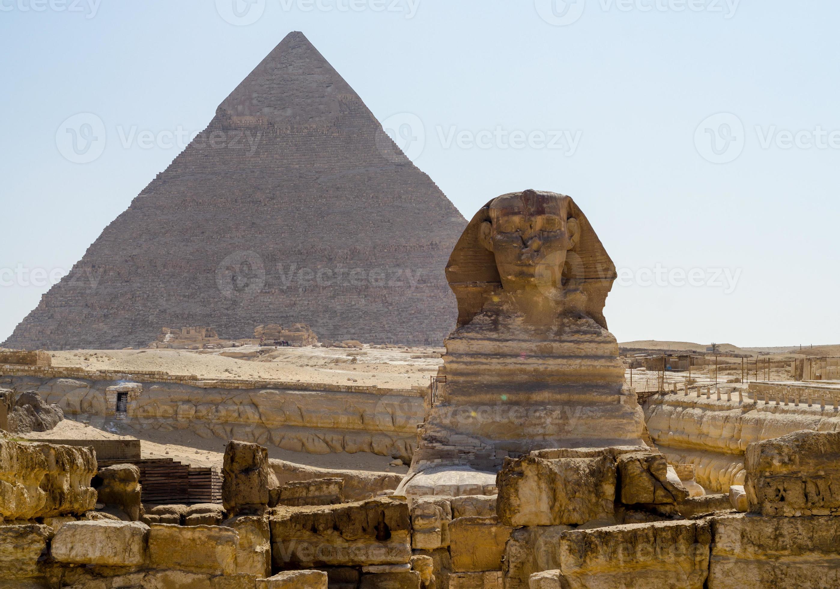 Sphinx statue and Cheops pyramid in Giza Egypt 17521623 Stock Photo at Vecteezy