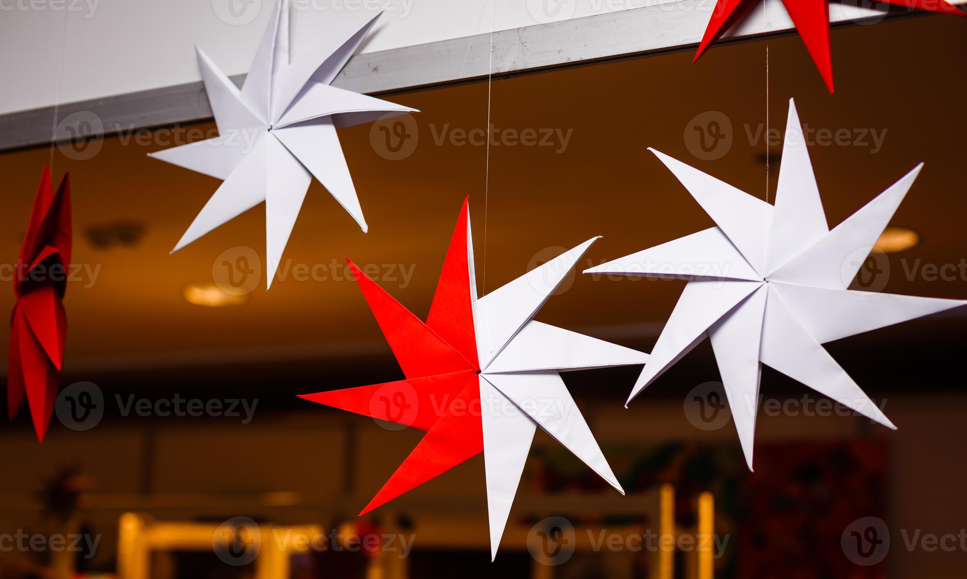 red and white paper stars christmas decor 17660869 Stock Photo at Vecteezy red and white paper stars christmas decor 17660869 Stock Photo at Vecteezy