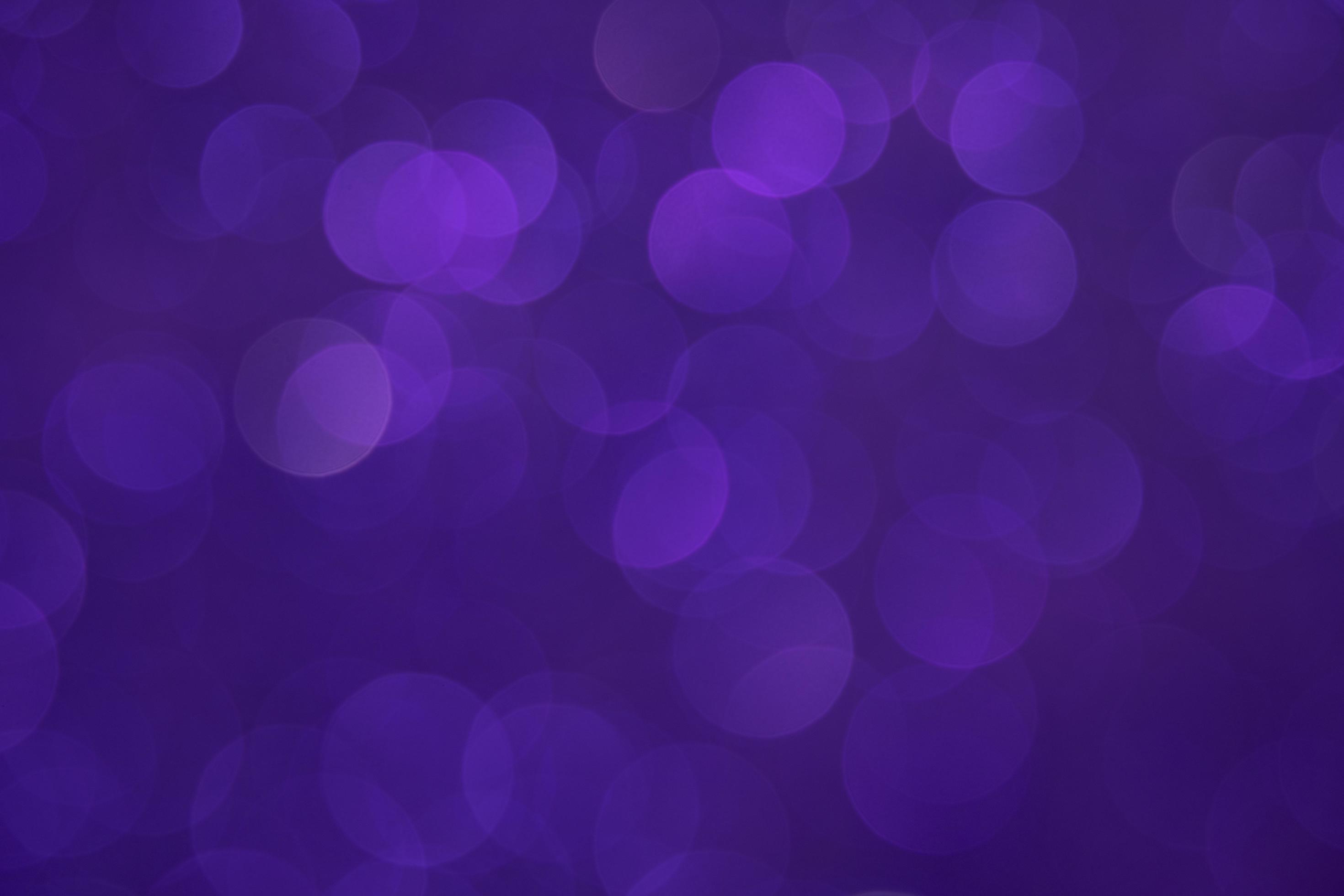 Purple bokeh background. Abstract circular bokeh background. 18918483 ...