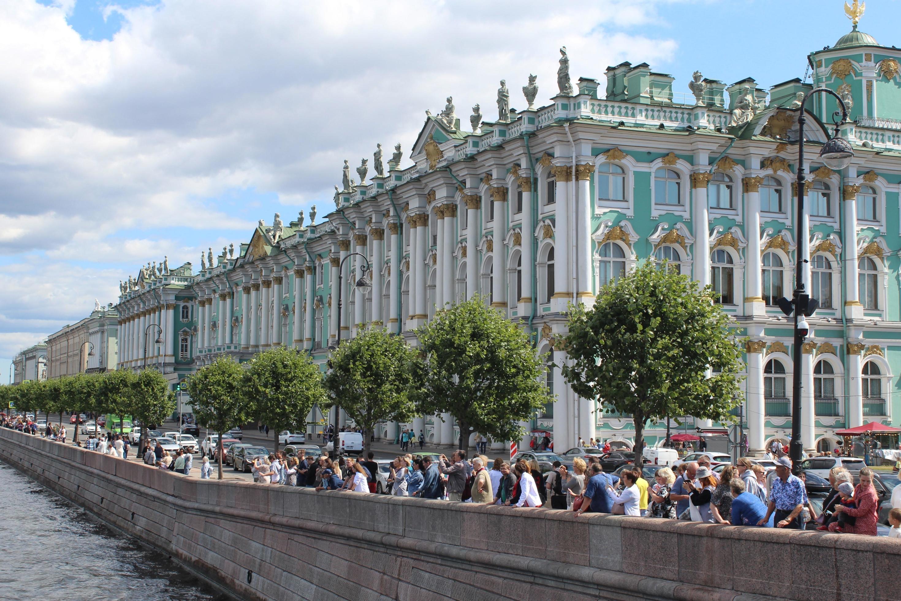 Sankt Petersburg Russia 02 03 2023 Winter Palace building on Palace ...
