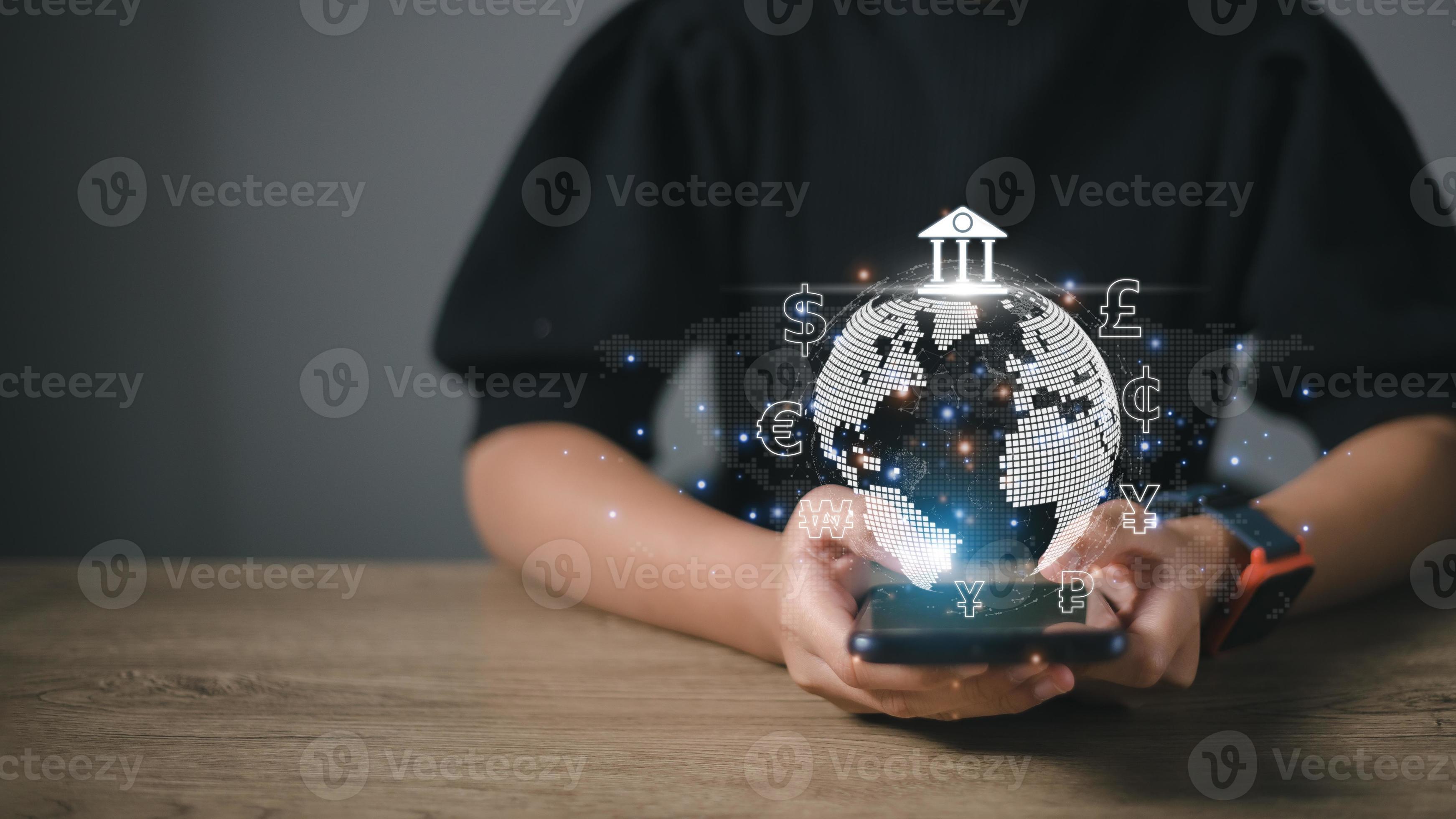 mujer utilizar móvil Los telefonos y ordenador portátil ordenadores para dinero transferencias y ...