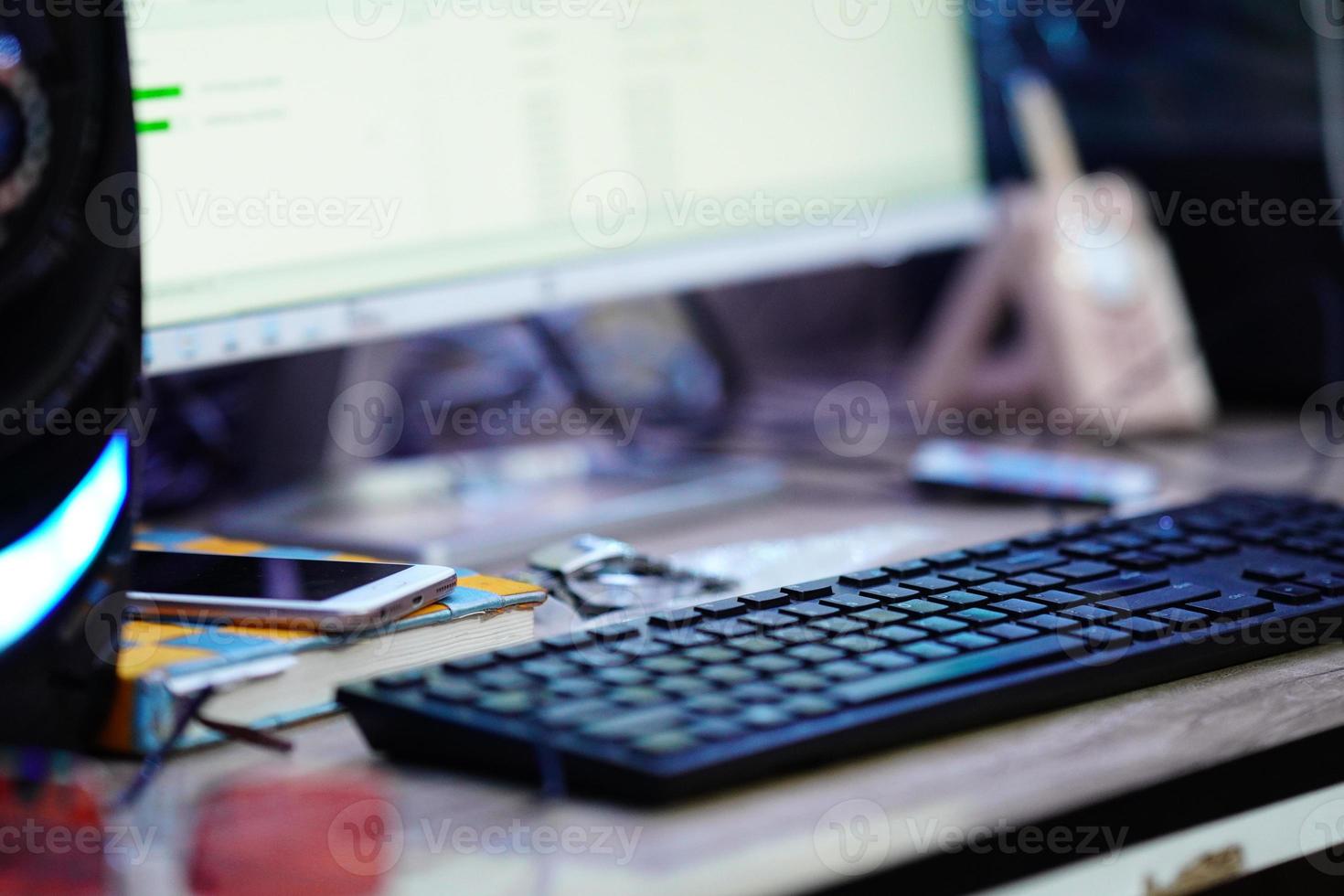 computer setup indoor image hd 21452603 Stock Photo at Vecteezy