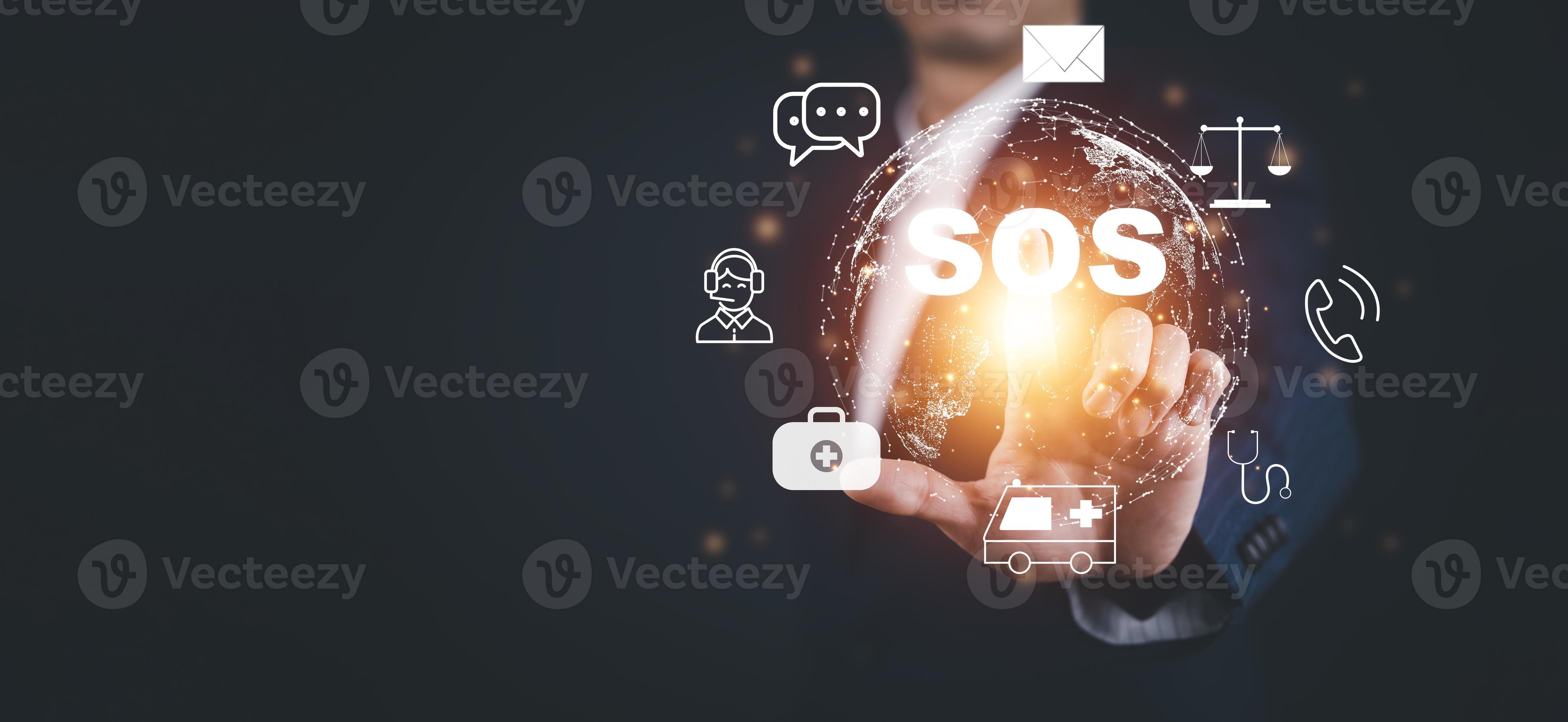 hombre utilizando bolígrafo con llamada de socorro emergencia ...