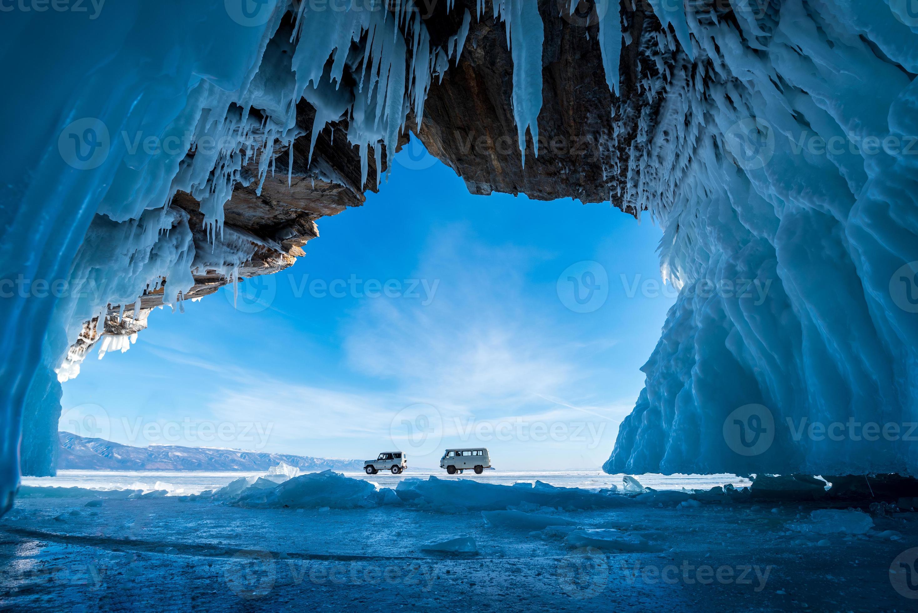 Inside the blue ice cave with couple love at Lake Baikal, Siberia, Eastern Russia. 21486787 ...
