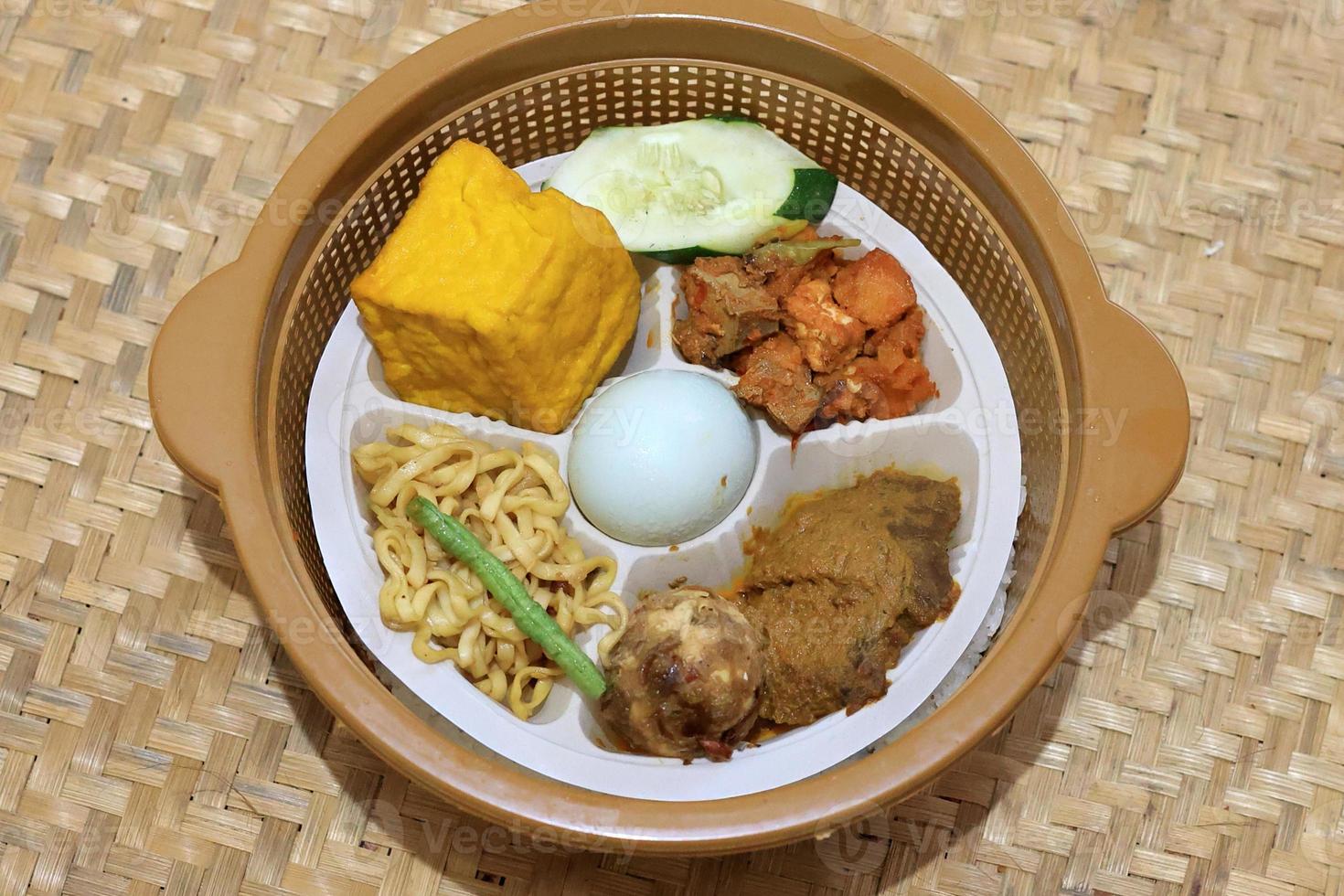 Sego Berkat, Rice Menu Set with Various Side Dish 21772376 Stock Photo ... Sego Berkat, Rice Menu Set with Various Side Dish 21772376 Stock Photo ...
