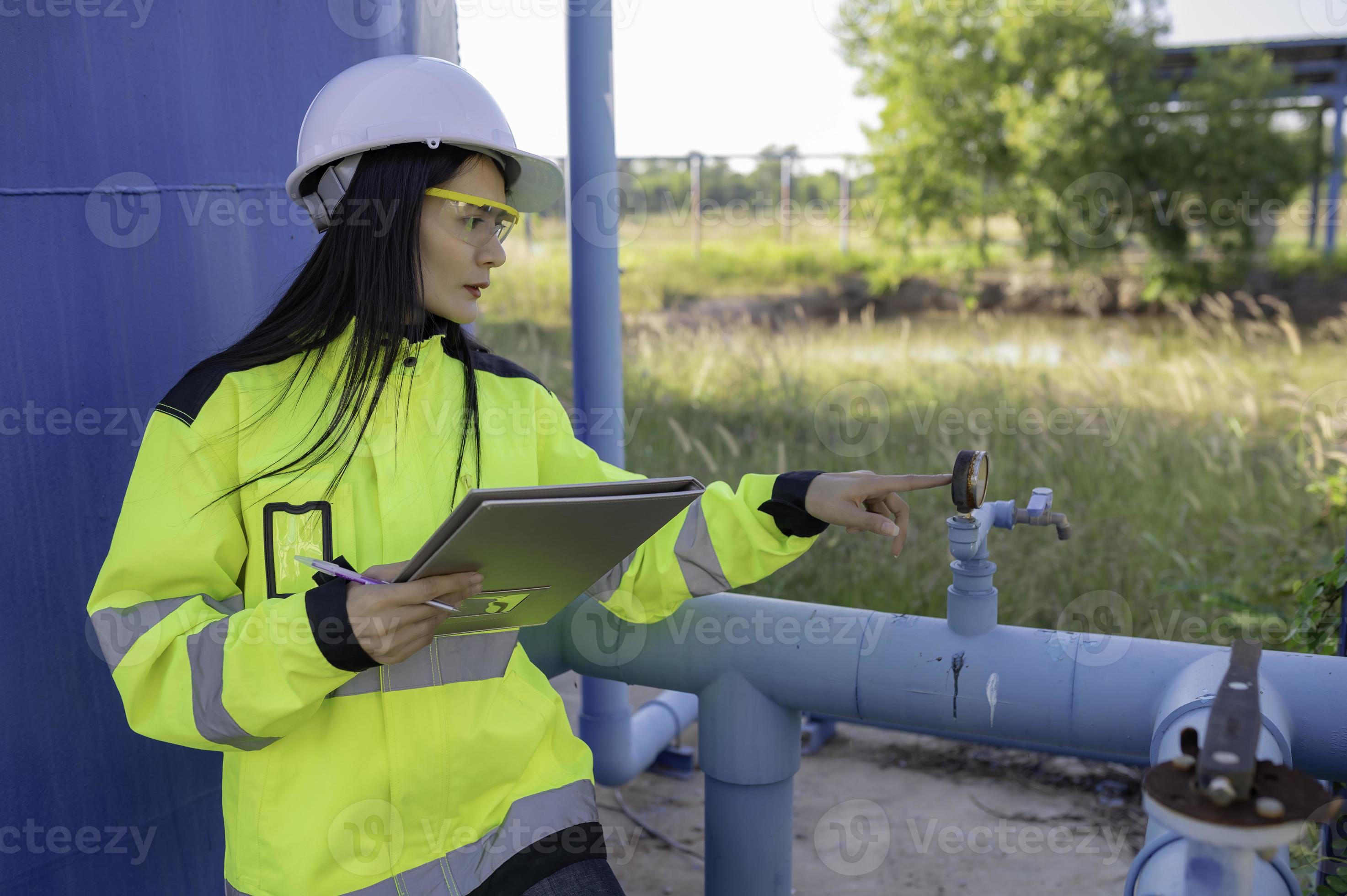 Environmental Engineers Work At Wastewater Treatment Plants Female environmental-engineers-work-at-wastewater-treatment-plants-female