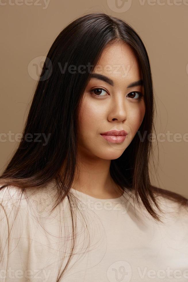 Beautiful Woman T Shirt Posing Modern Styles Cosmetics Beige Background