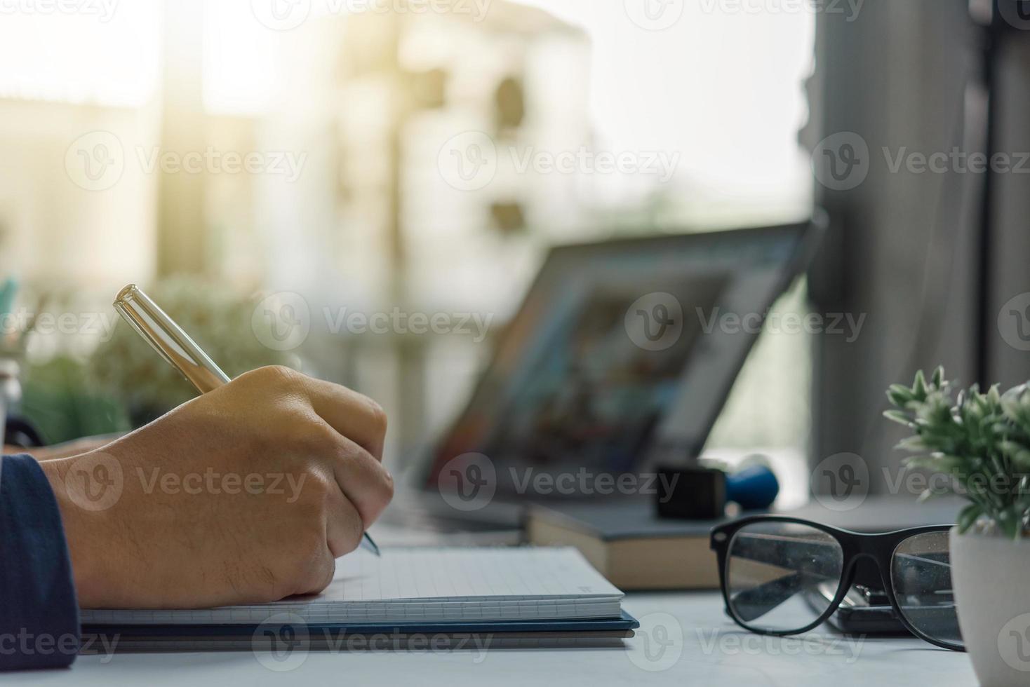 Editing Writing Stock Photos, Images and Backgrounds for Free Download