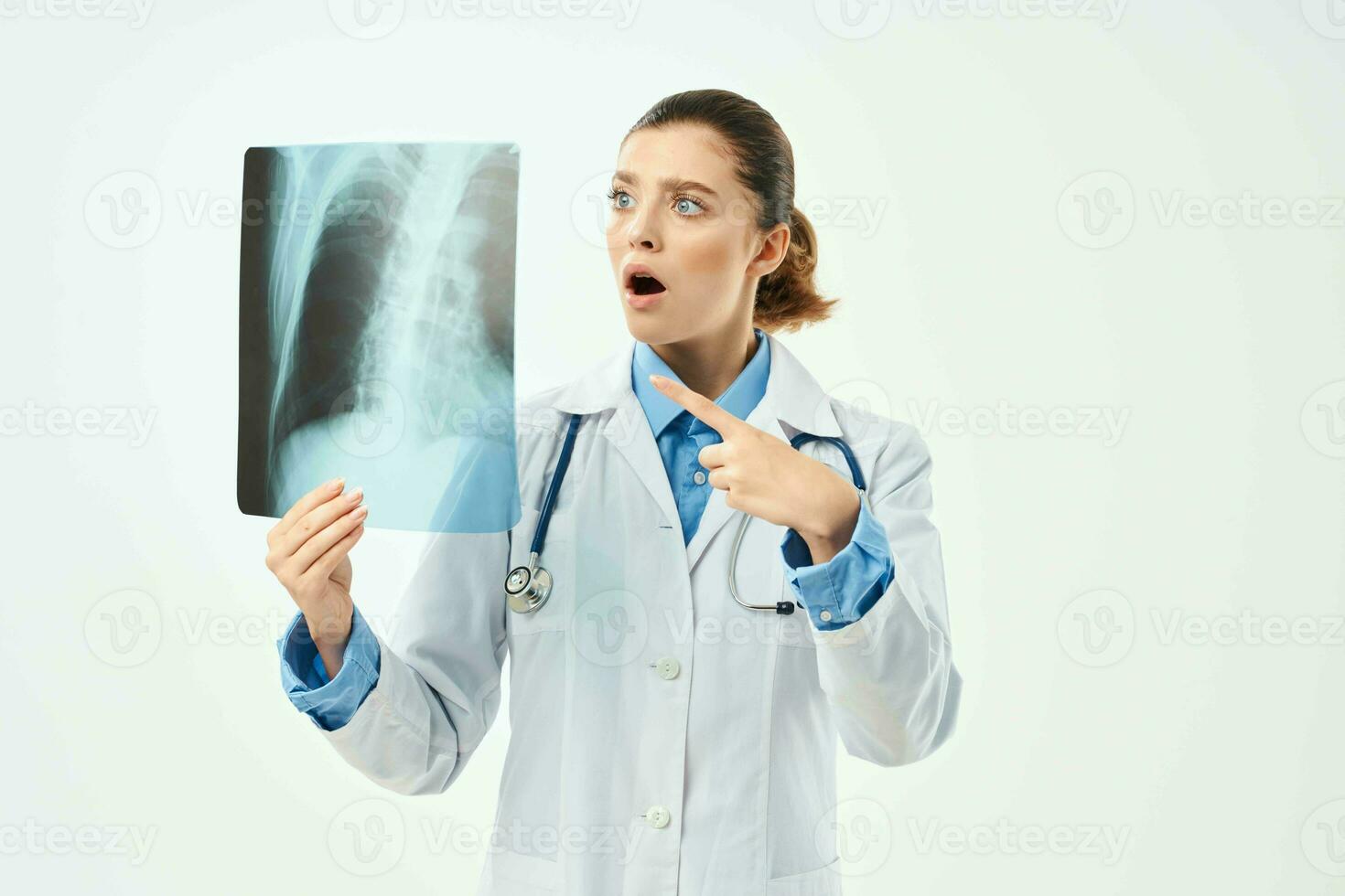woman radiologist from examination x-ray emotion 23615211 Stock Photo ...