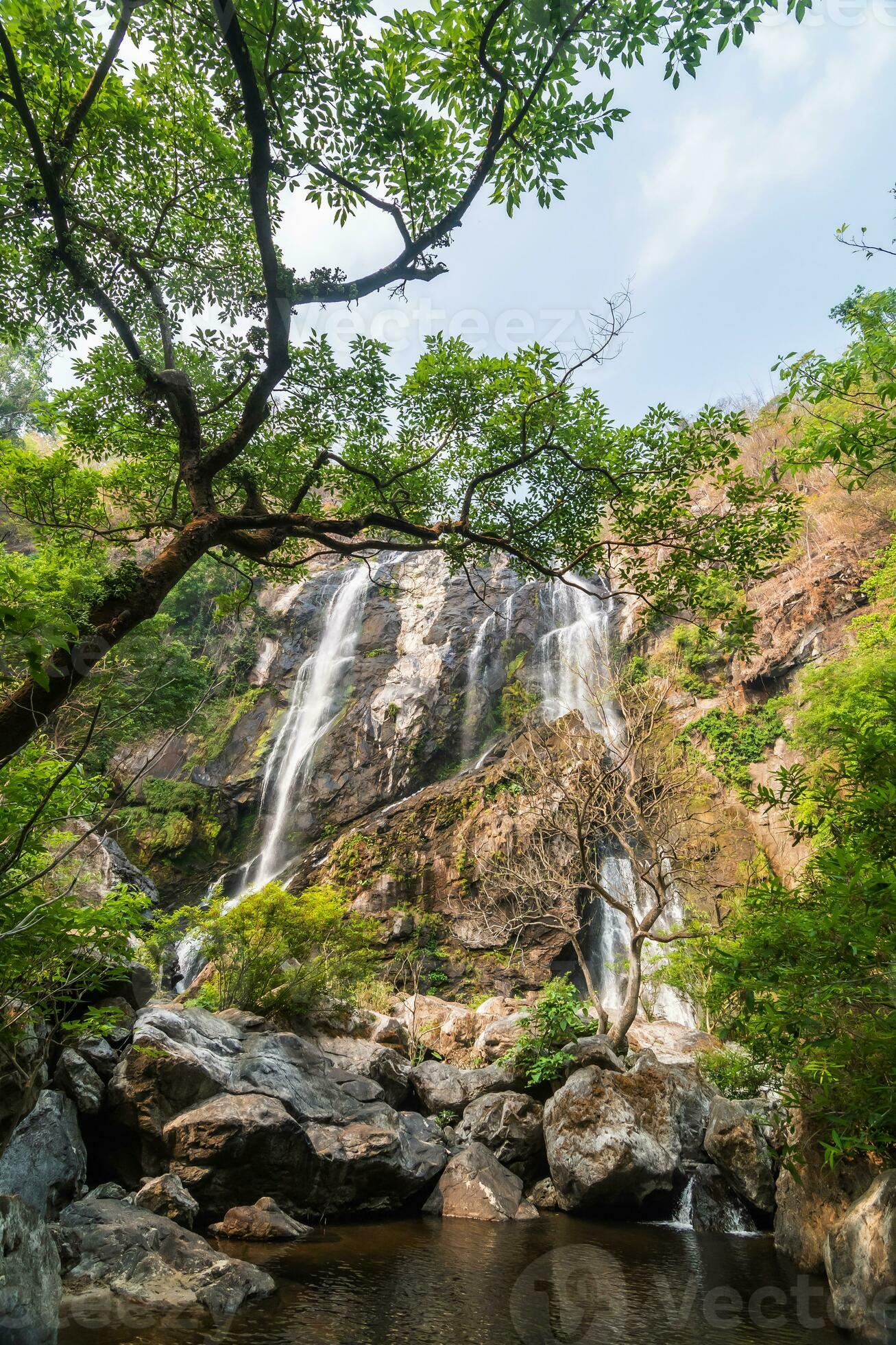 Khlong Lan Waterfall, Beautiful waterfalls in klong Lan national park of Thailand 24010052 Stock ...
