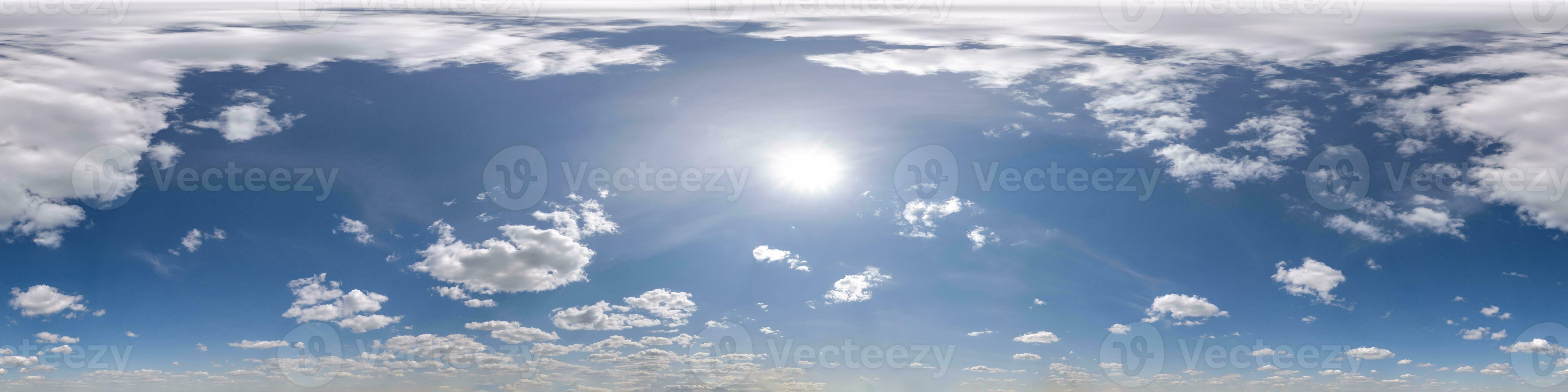 sin costura nublado azul cielo hdri 360 panorama ver con cenit y hermosa nubes para utilizar en ...
