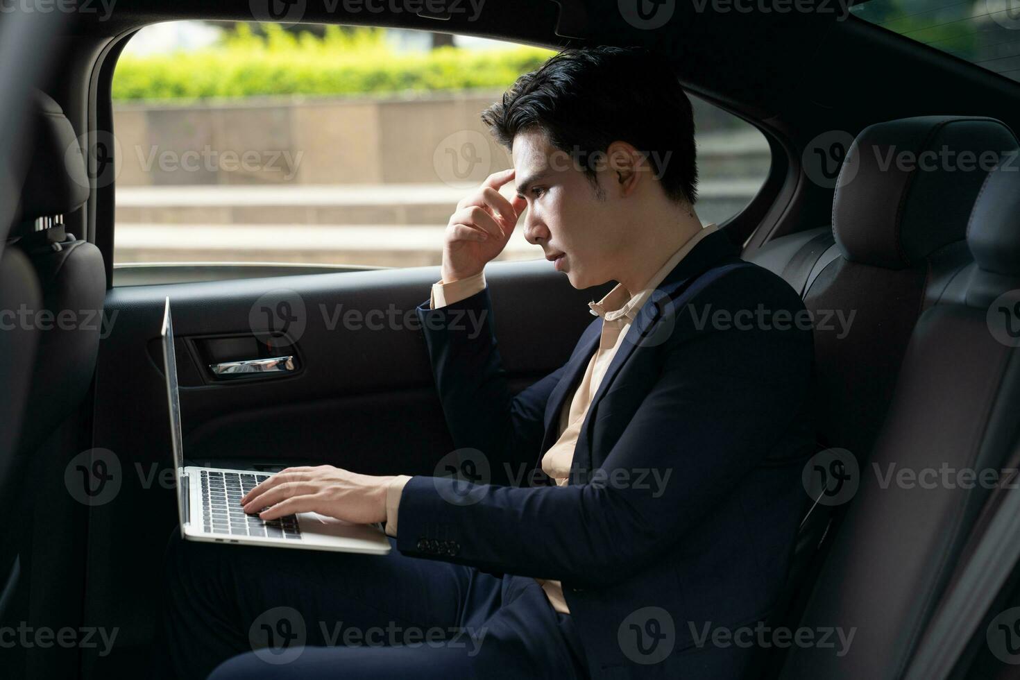 Young Asian business man with car 24704845 Stock Photo at Vecteezy