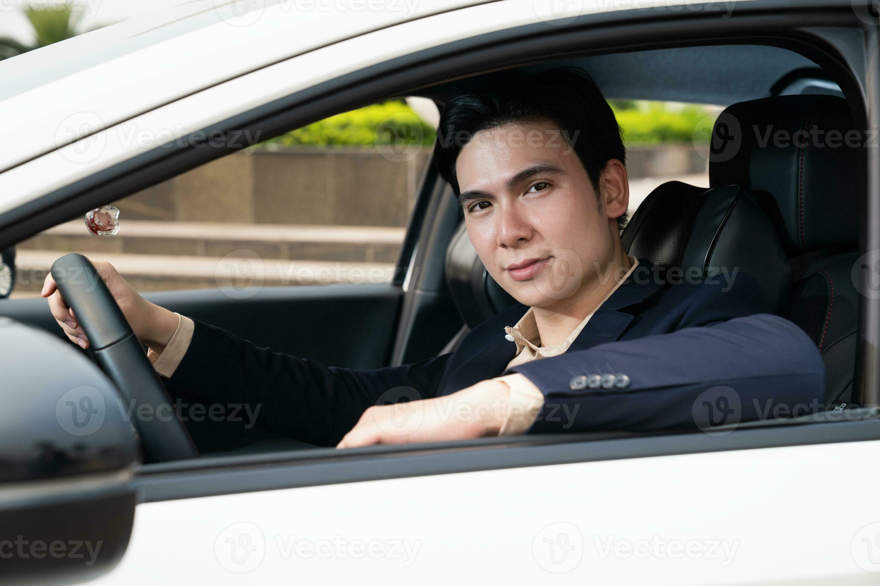 Young Asian business man with car 24705164 Stock Photo at Vecteezy