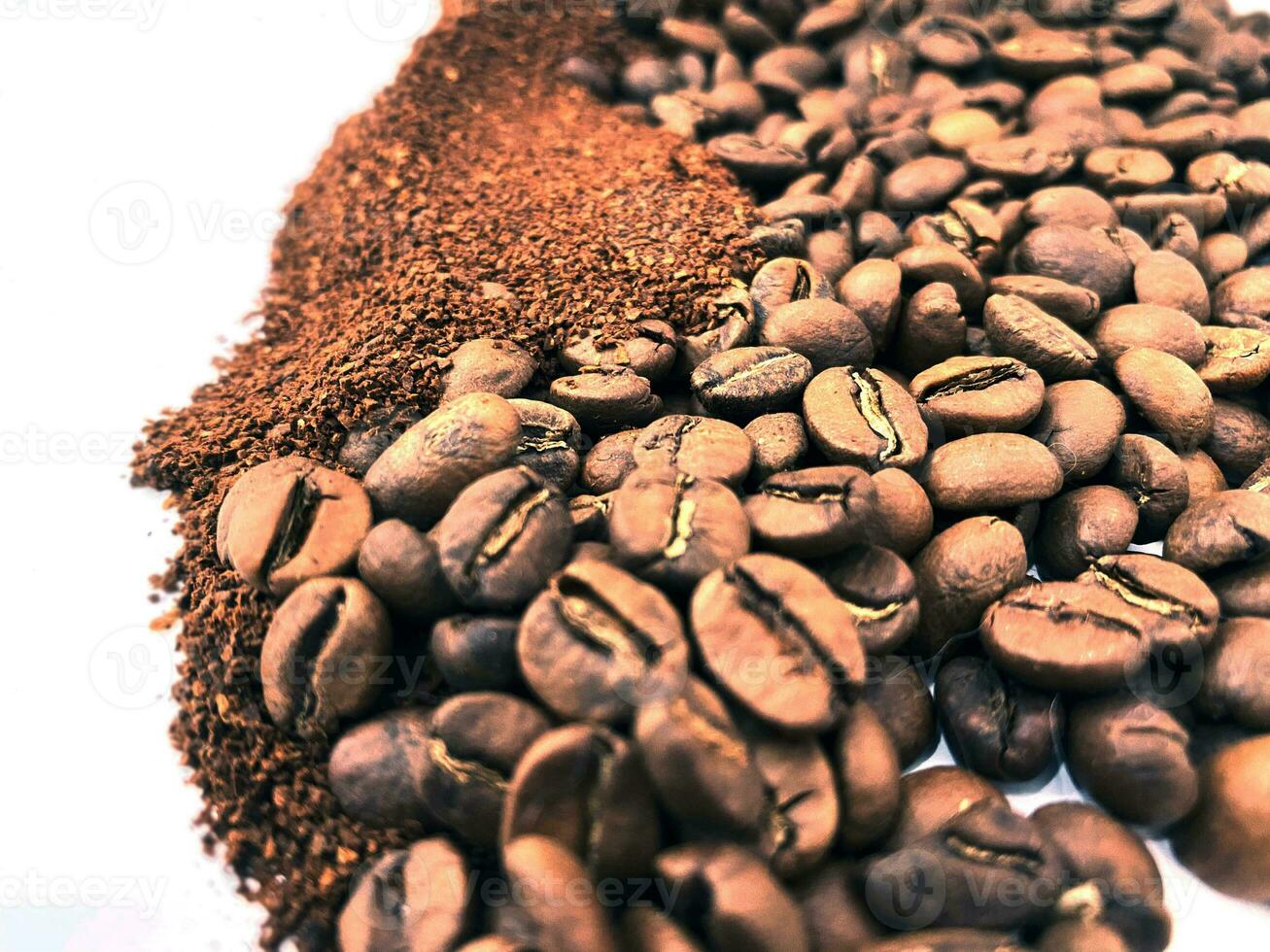 granos de cafe y cafe molido 25454189 Foto de stock en Vecteezy