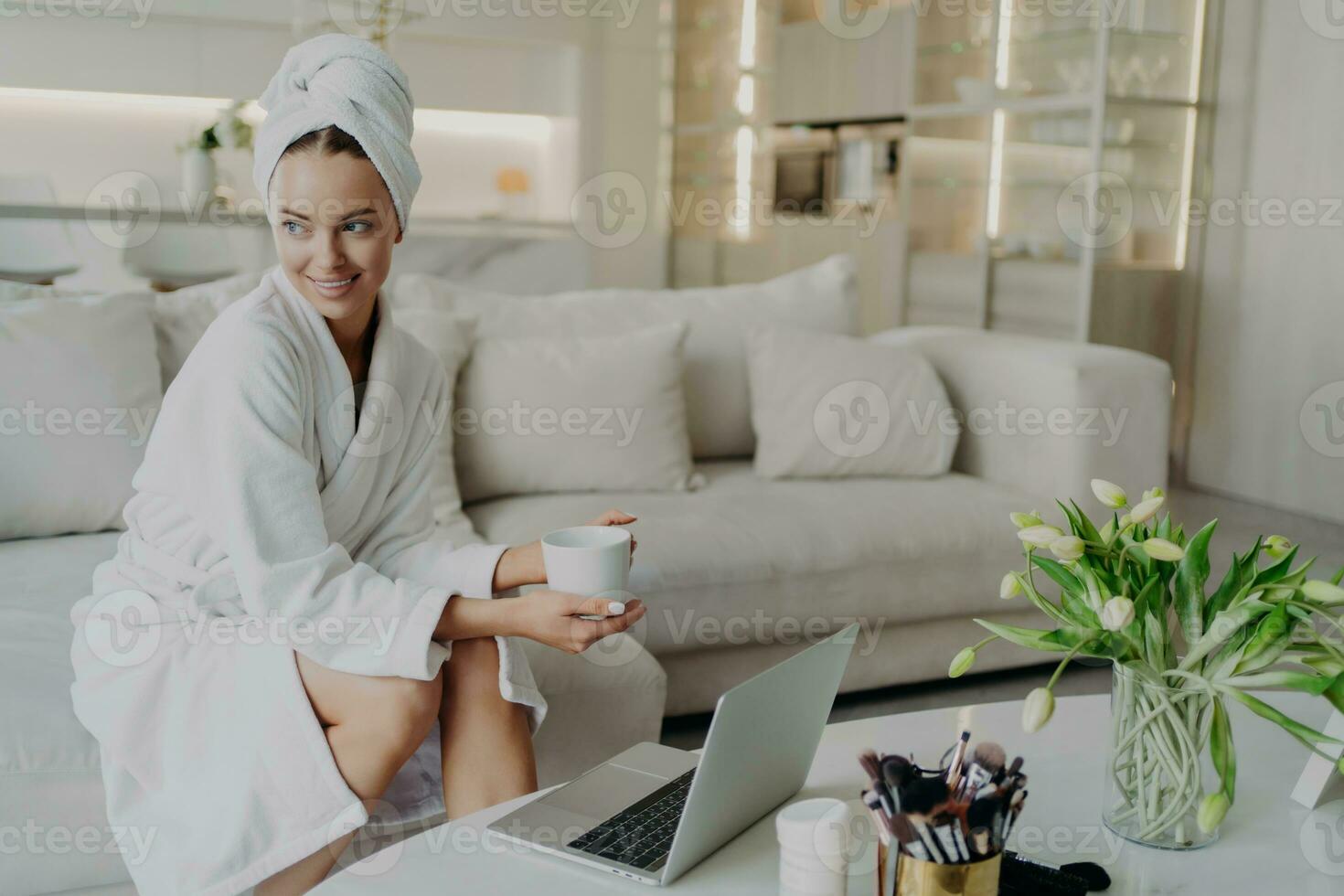 Page 2 | Self Care Woman Stock Photos, Images and Backgrounds for Free Download