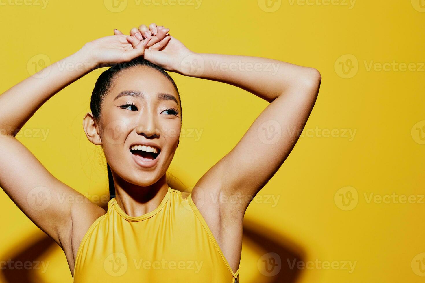 Woman Lifestyle Yellow Beauty Surprised Smile Trendy Cute Summer