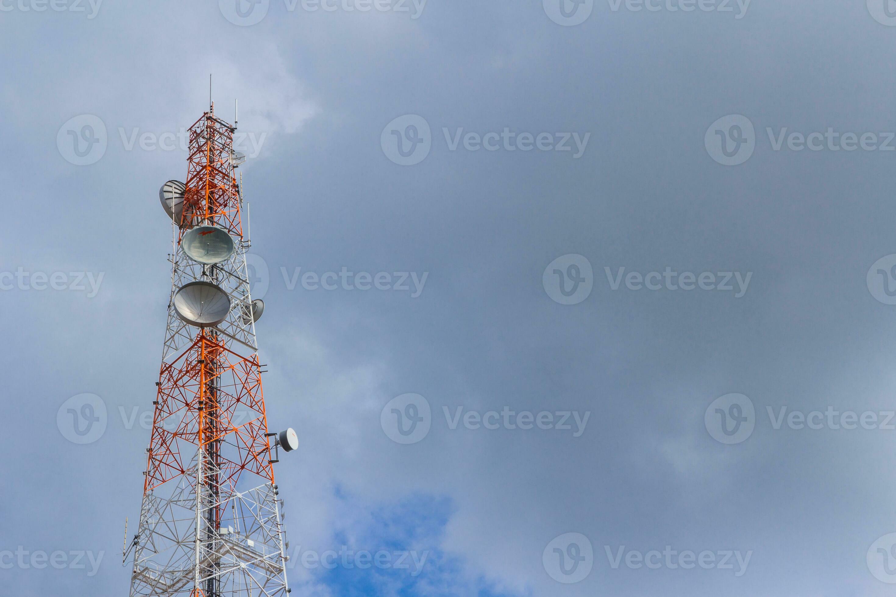 Telecommunication tower in blue sky 27175180 Stock Photo at Vecteezy