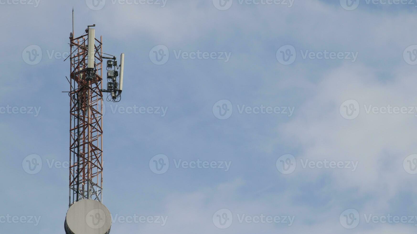 Wireless communication antenna transmitter 27268784 Stock Photo at Vecteezy