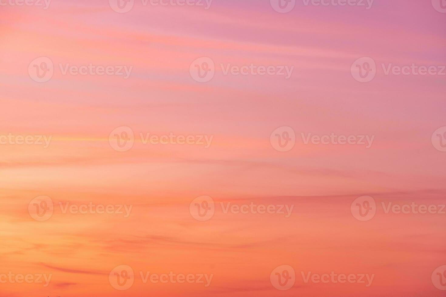 Beautiful pink orange sunset sky. Natural abstract background 29752579 ...