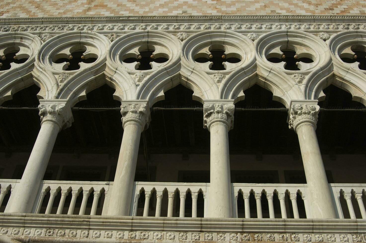 Romanesque Architecture Stock Photos, Images and Backgrounds for Free ...