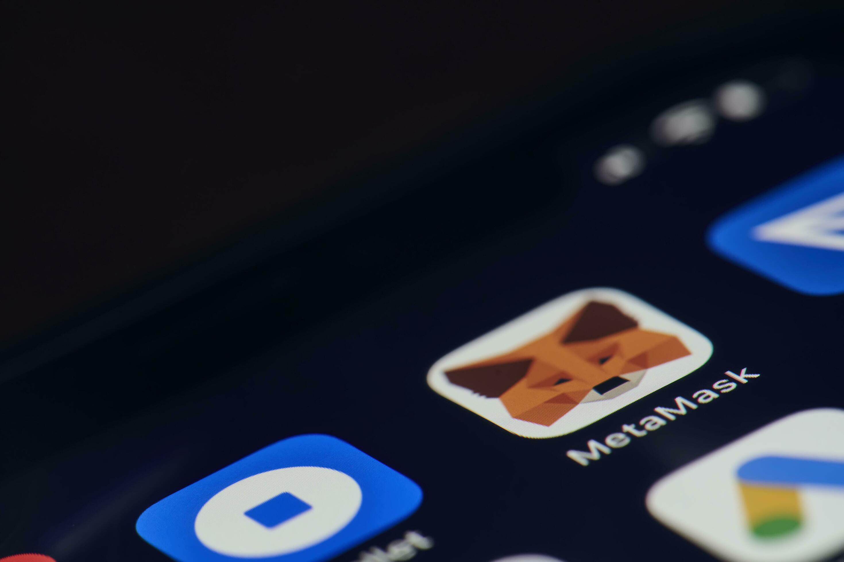 Metamask mobile application 31176160 Stock Photo at Vecteezy