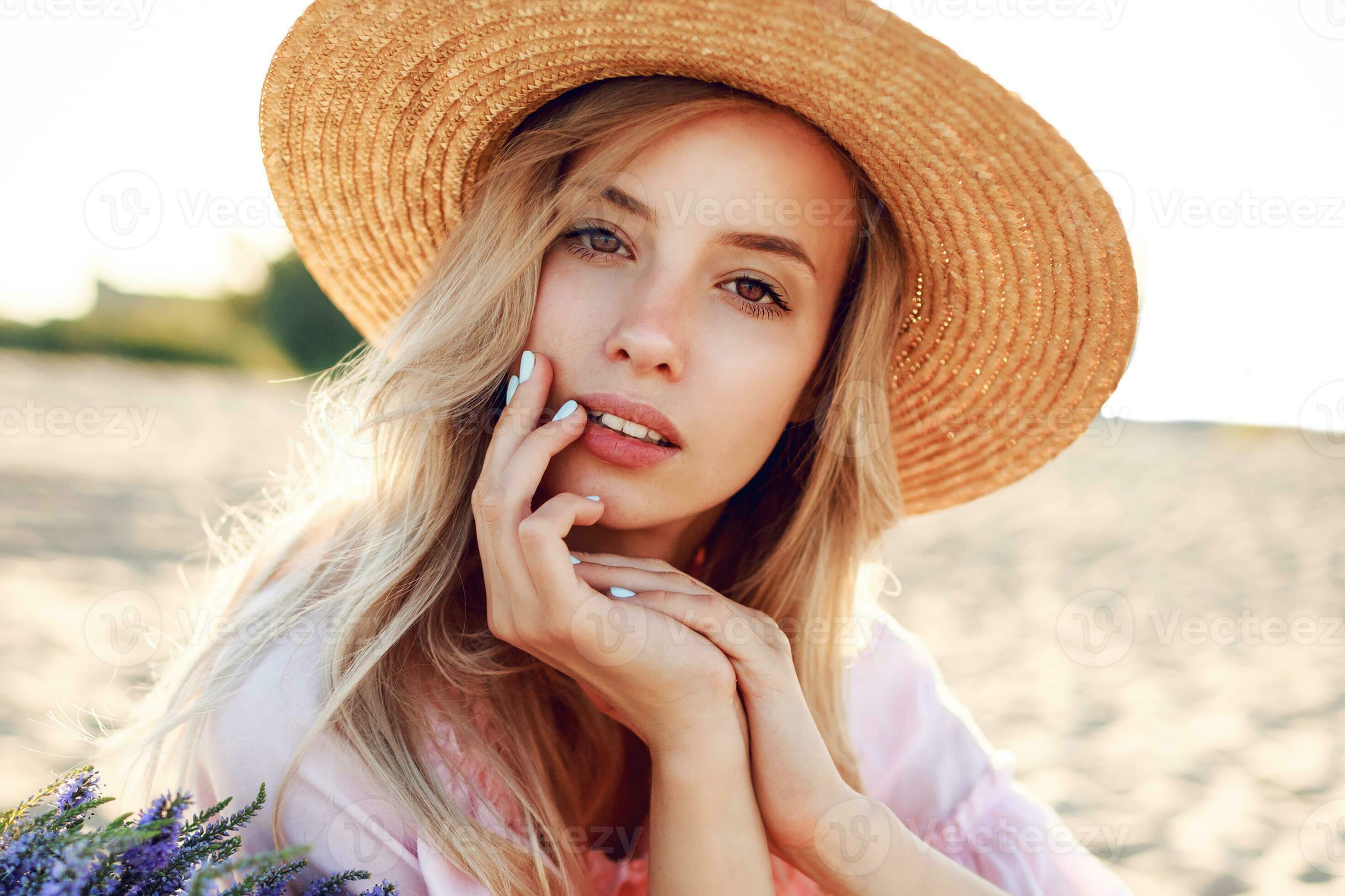 Outdoor Lifestyle Portrait Of Graceful Woman Standing On Sunny Beach