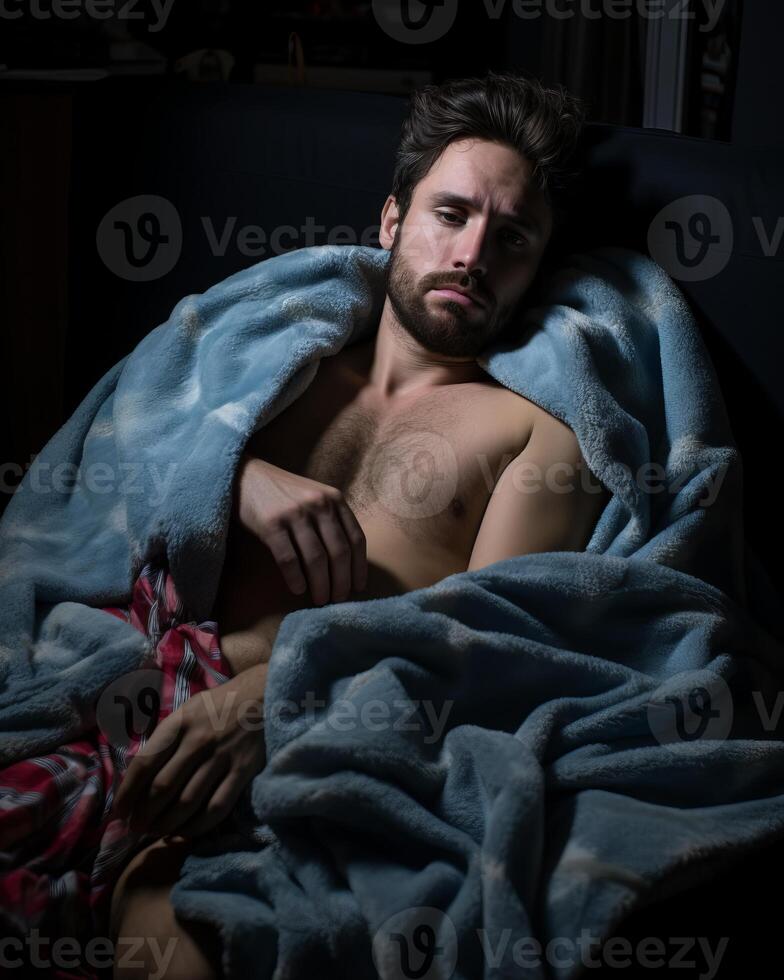 un sin camisa hombre envuelto en un cobija generativo ai 32103893 Foto de stock en Vecteezy