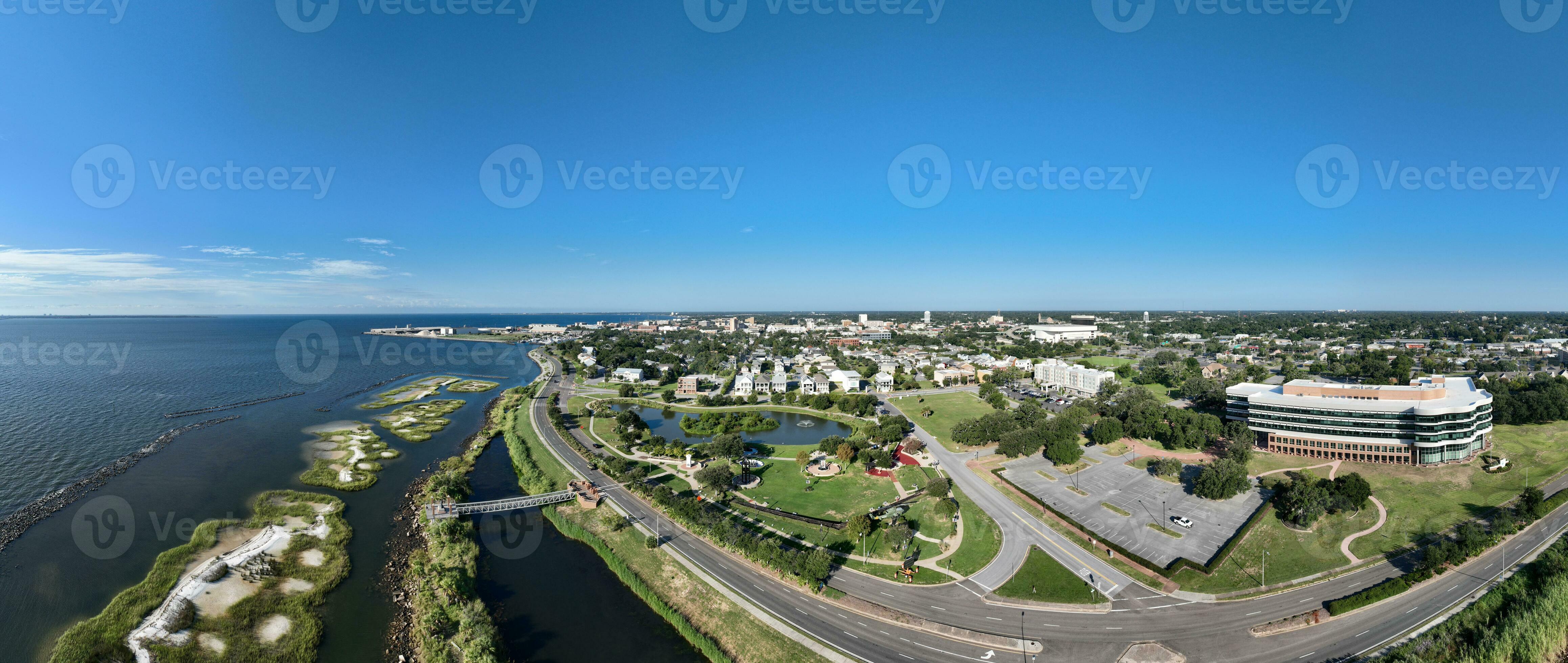 Veterans Memorial Park Pensacola Florida September 30 2023 33099413 Stock Photo at Vecteezy