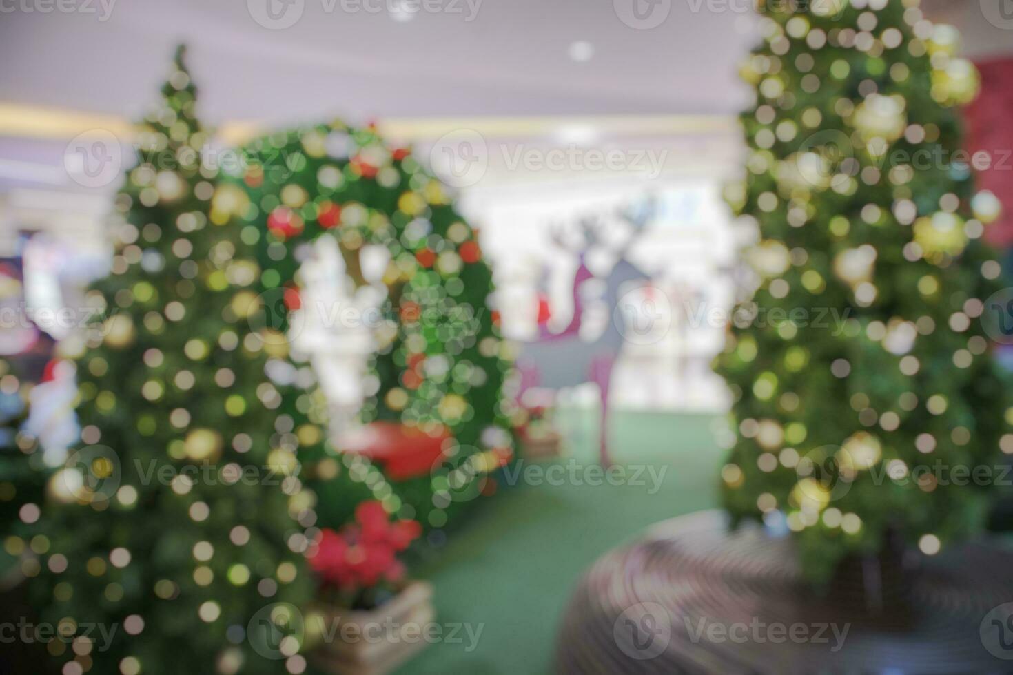 Abstract blurred christmas tree with bokeh light background 34369432 Stock Photo at Vecteezy