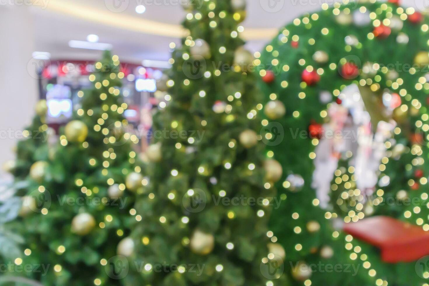Abstract blurred christmas tree with bokeh light background 34369445 Stock Photo at Vecteezy