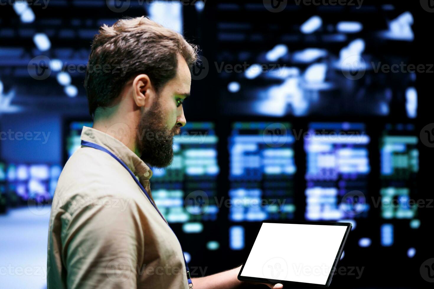 Expert Preventing Server Cybersecurity System Holes Arising Due To