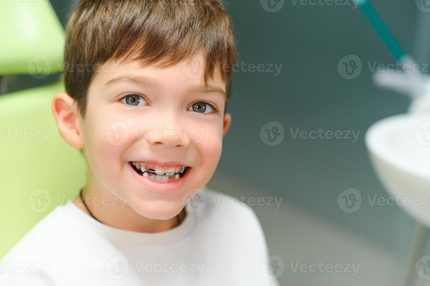 Ortodoncia Niños Imágenes Fotos Y Fondos De Pantalla Para Descargar Gratis