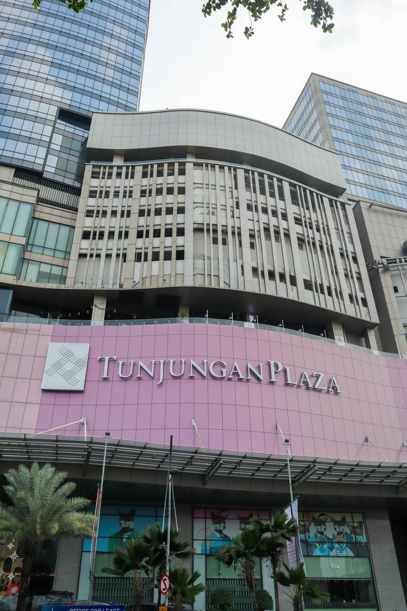 Tunjungan Plaza shopping mall in Surabaya, a landmark shopping mall in the city. surabaya ...