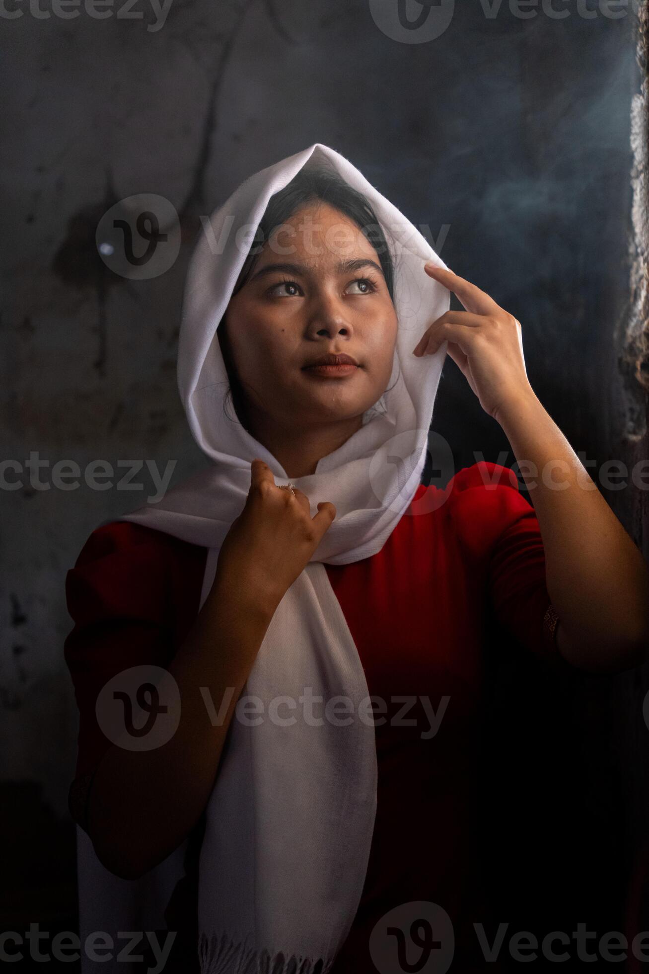 portrait of Cham ethnic girl in Bau Truc pottery village, Phan Rang city, Ninh Thuan province ...