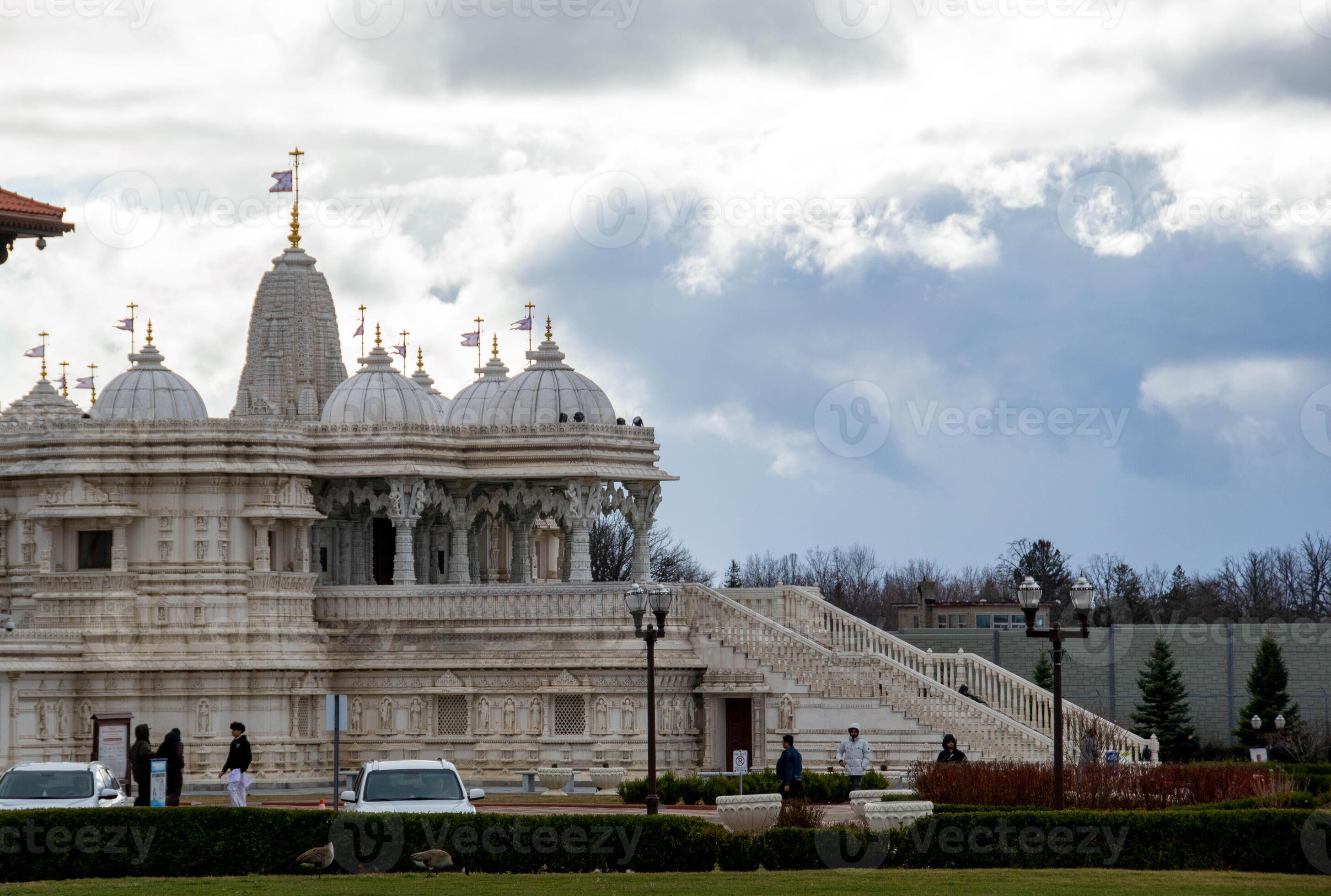 The BAPS Shri Swaminarayan Mandir in Etobicoke, Toronto, Ontario ...