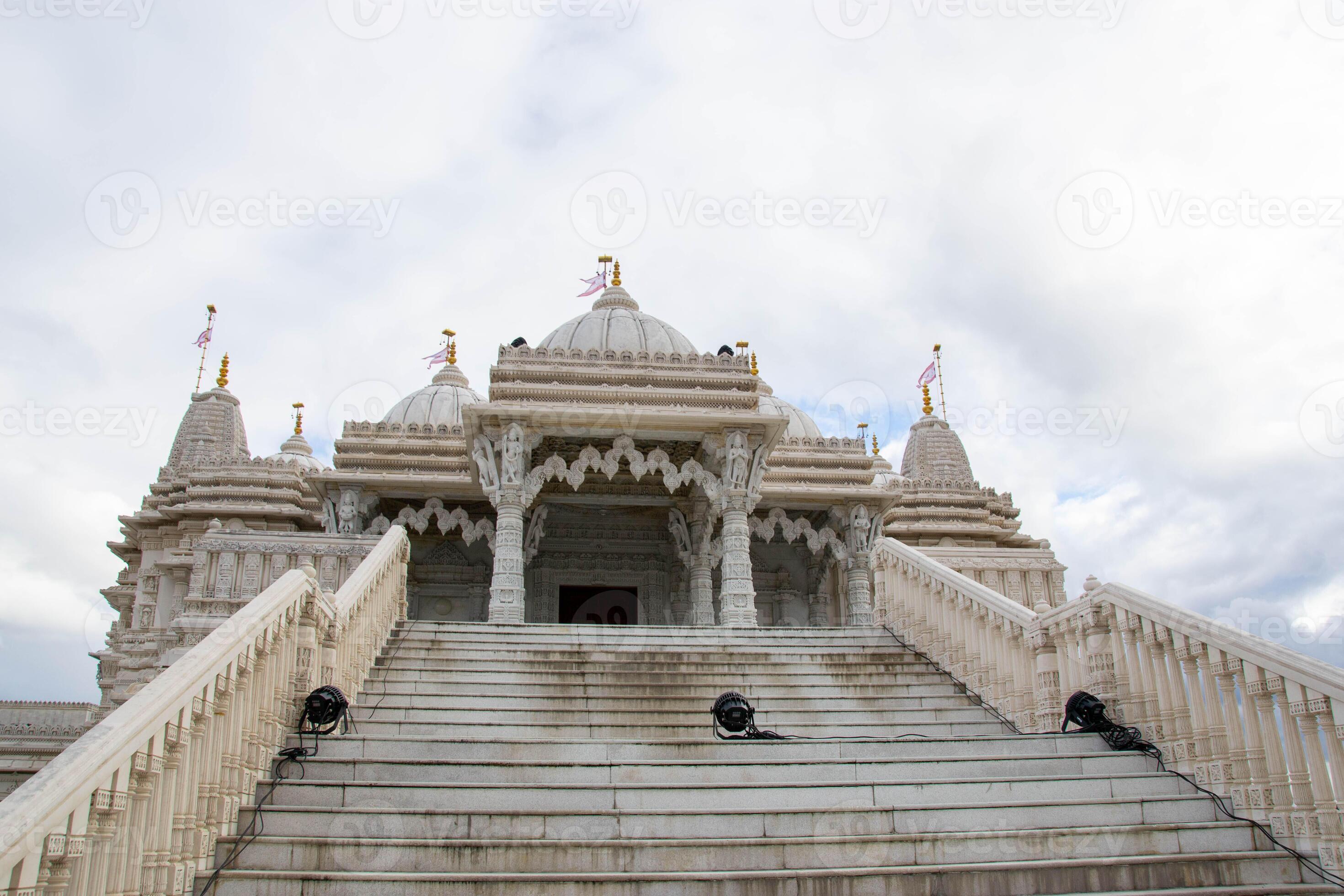 The BAPS Shri Swaminarayan Mandir in Etobicoke, Toronto, Ontario ...