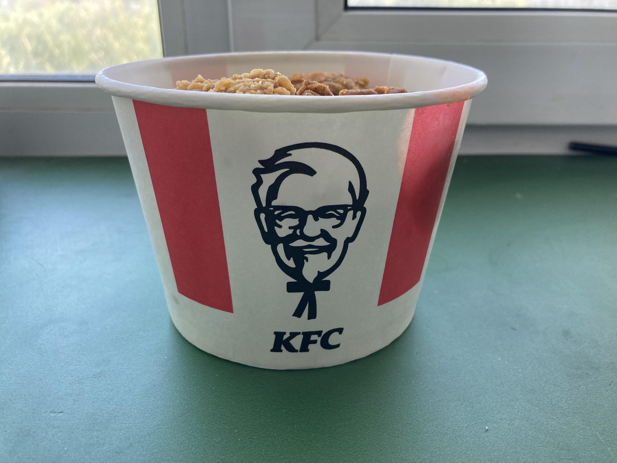 KYIV, UKRAINE - March 1, 2024 Product packaging KFC 46018088 Stock Photo at Vecteezy