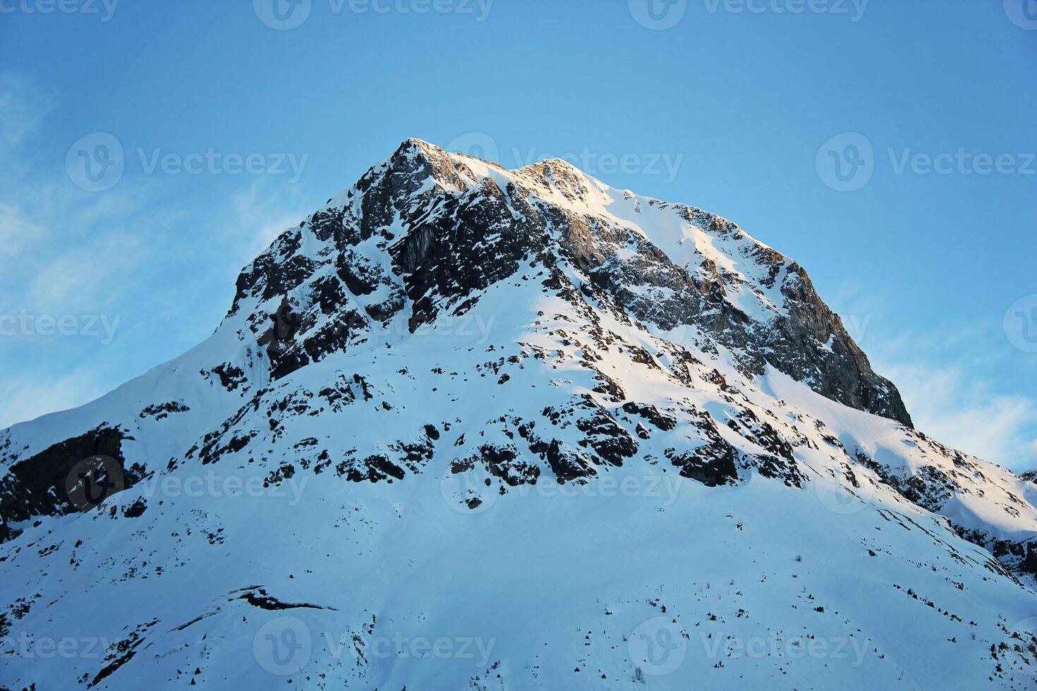 Blue Snowy Mountain Peak 46973187 Stock Photo at Vecteezy