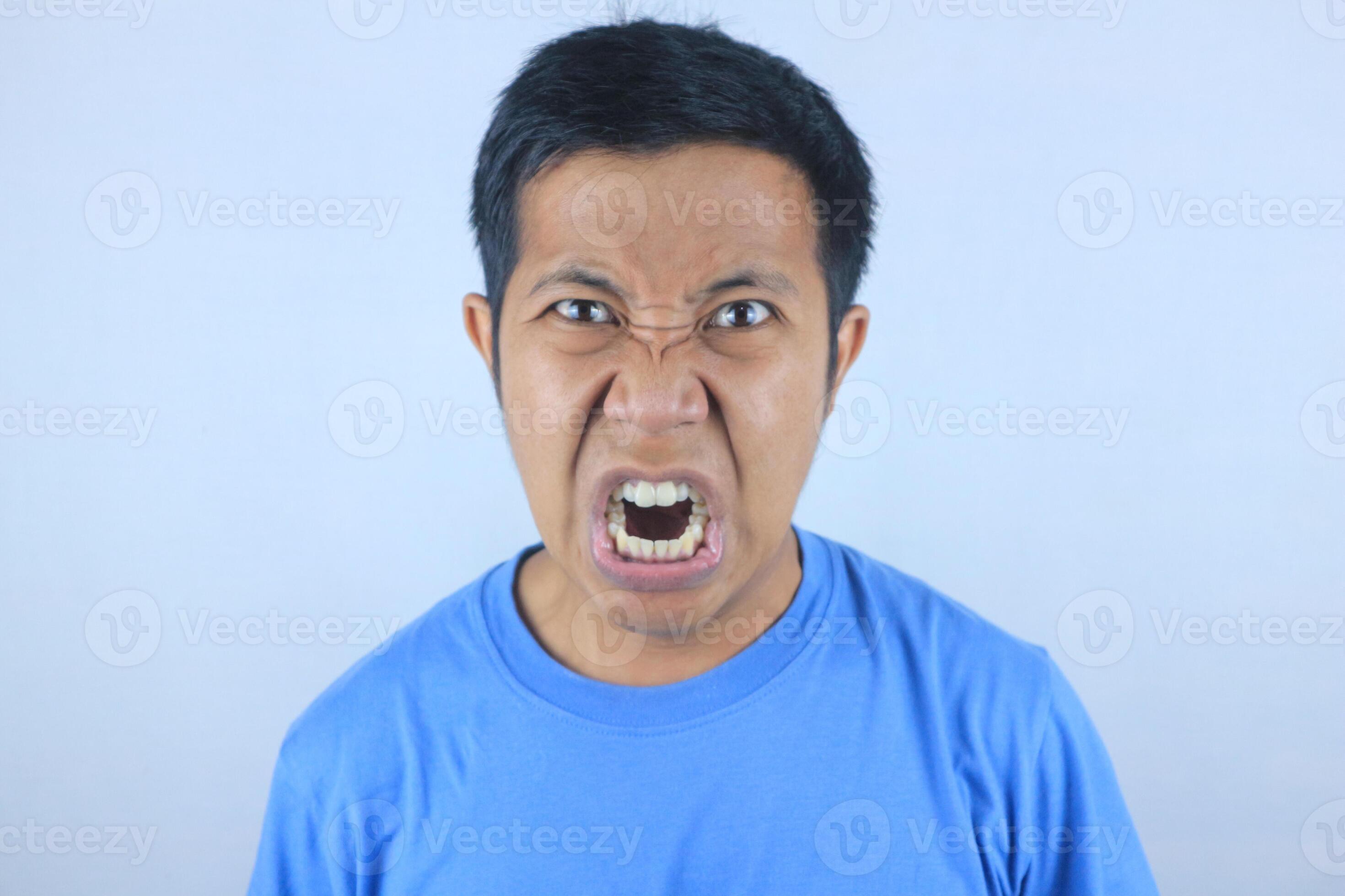 Angry face expression asian man screaming, looking at camera 47120593 ...