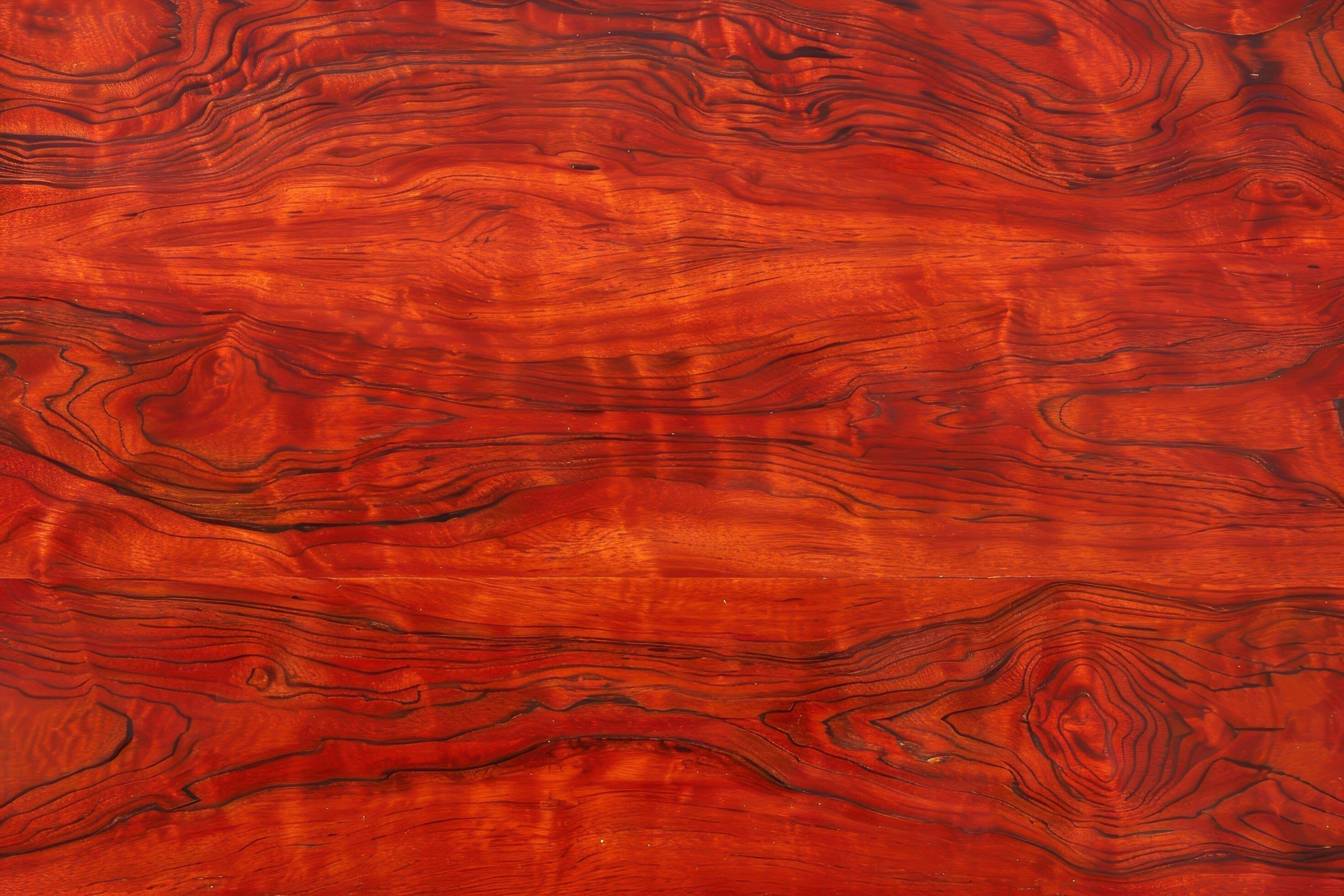 Padauk wood grain has a distinctive, rich texture with vibrant color variations 48028847 Stock ...