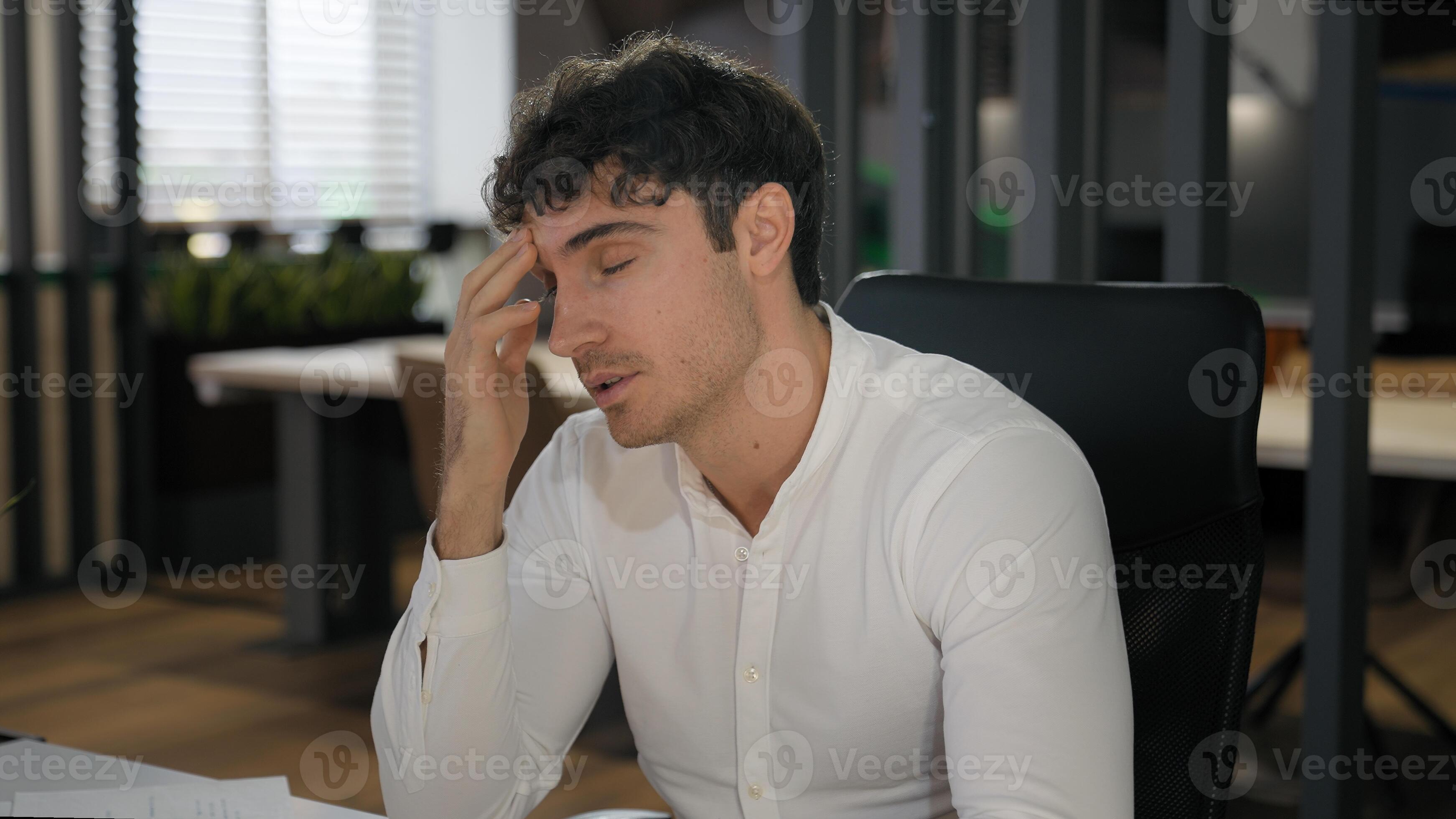 Sad frustrated disappointed business man employer leader company CEO ...