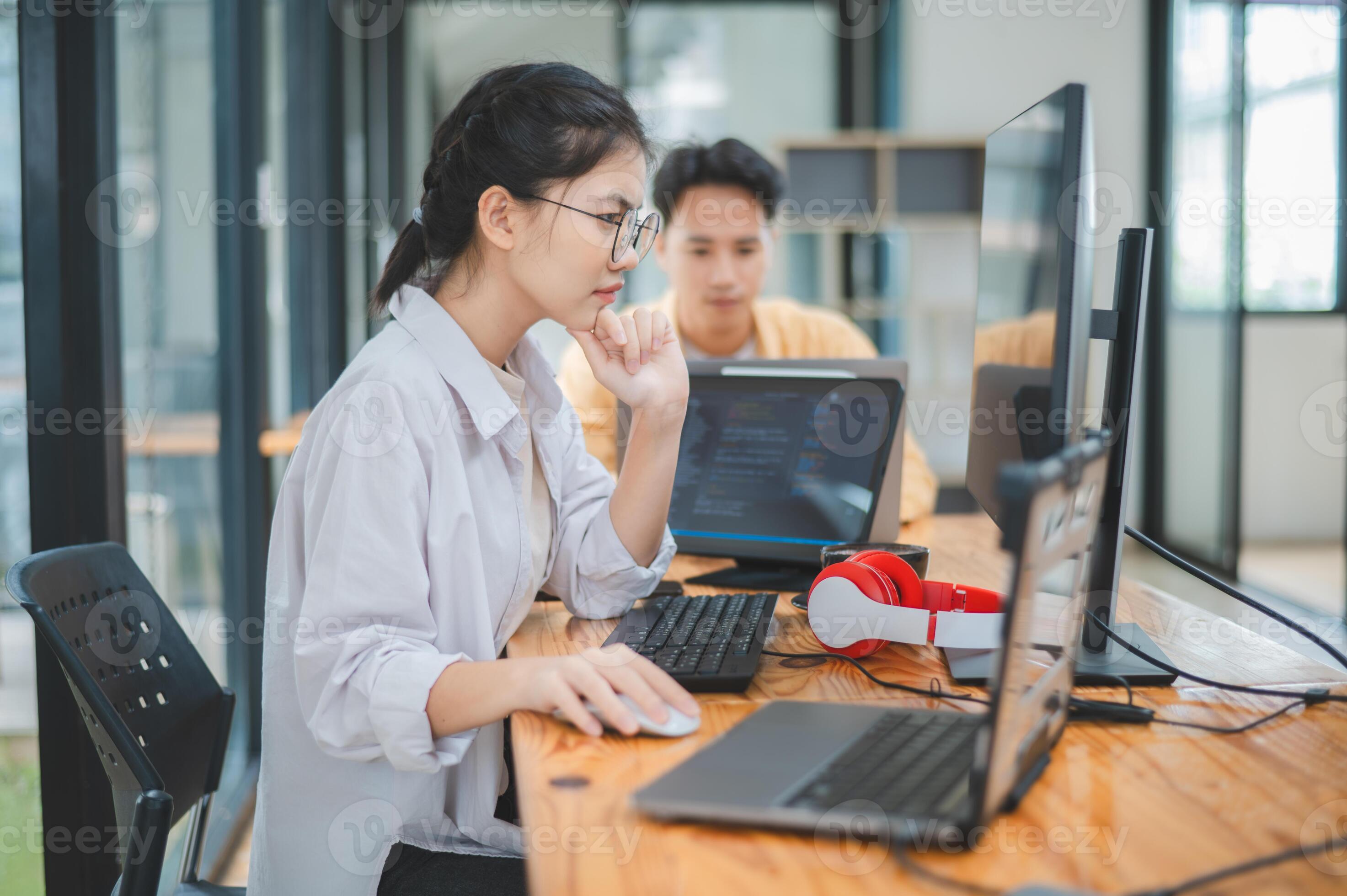 Team Programmer Focuses On Software Development Site Design And The Advancement Of Coding And